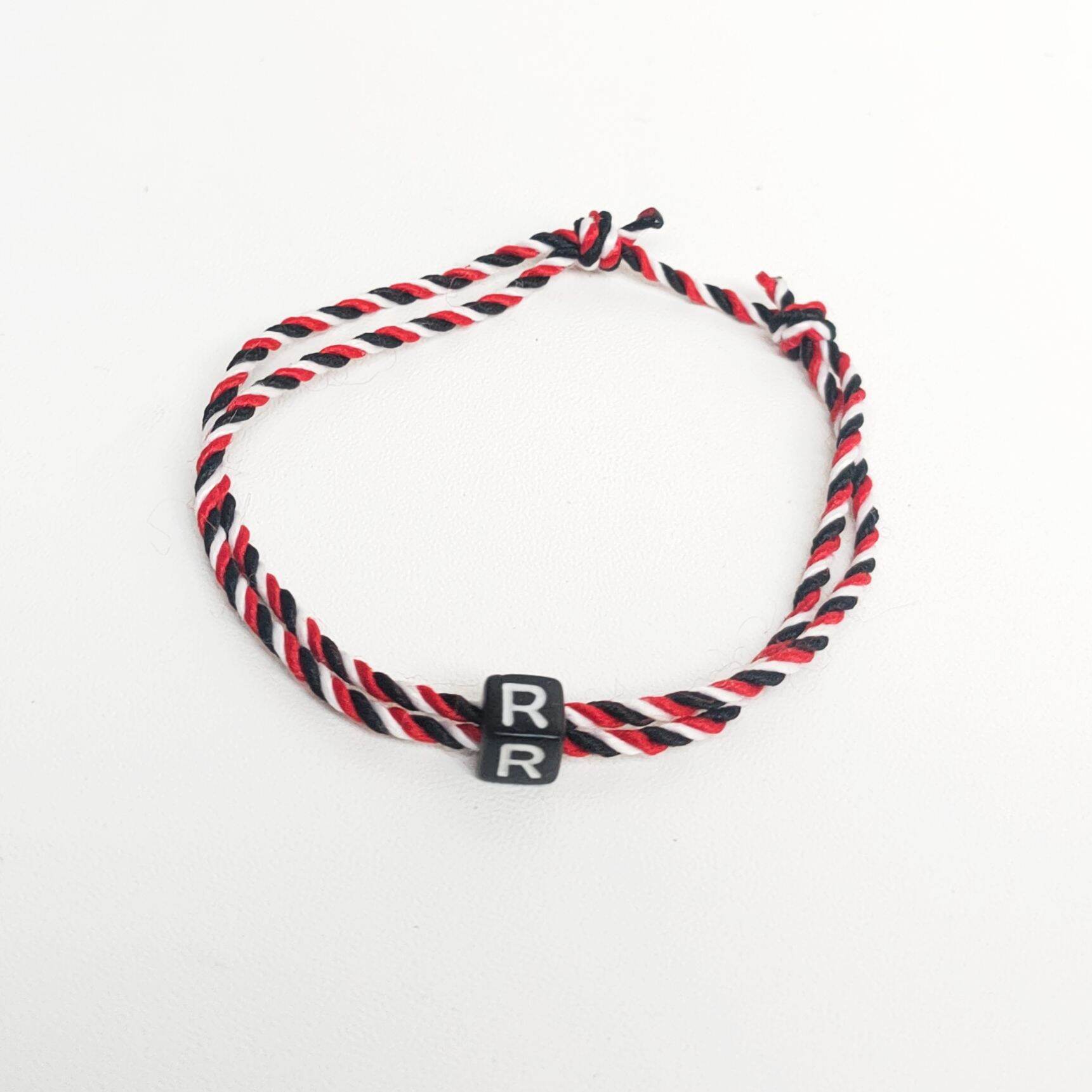 Gelang inisial Tridatu Dadu warna Hitam dan Putih | Lazada Indonesia