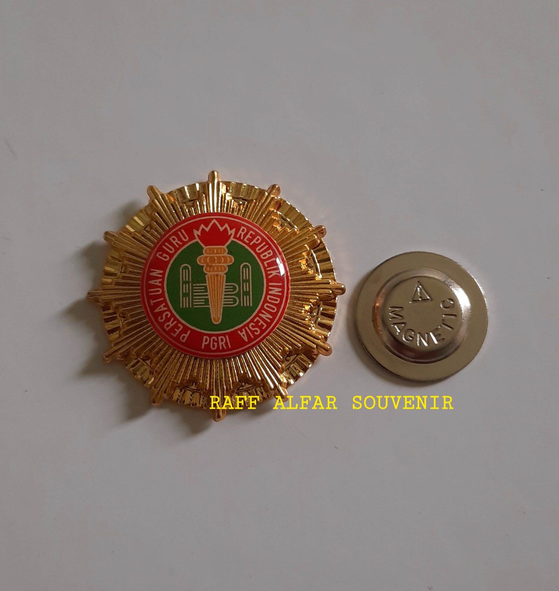 PIN PGRI ~ BROS PGRI ~ LENCANA PGRI MAGNET | Lazada Indonesia