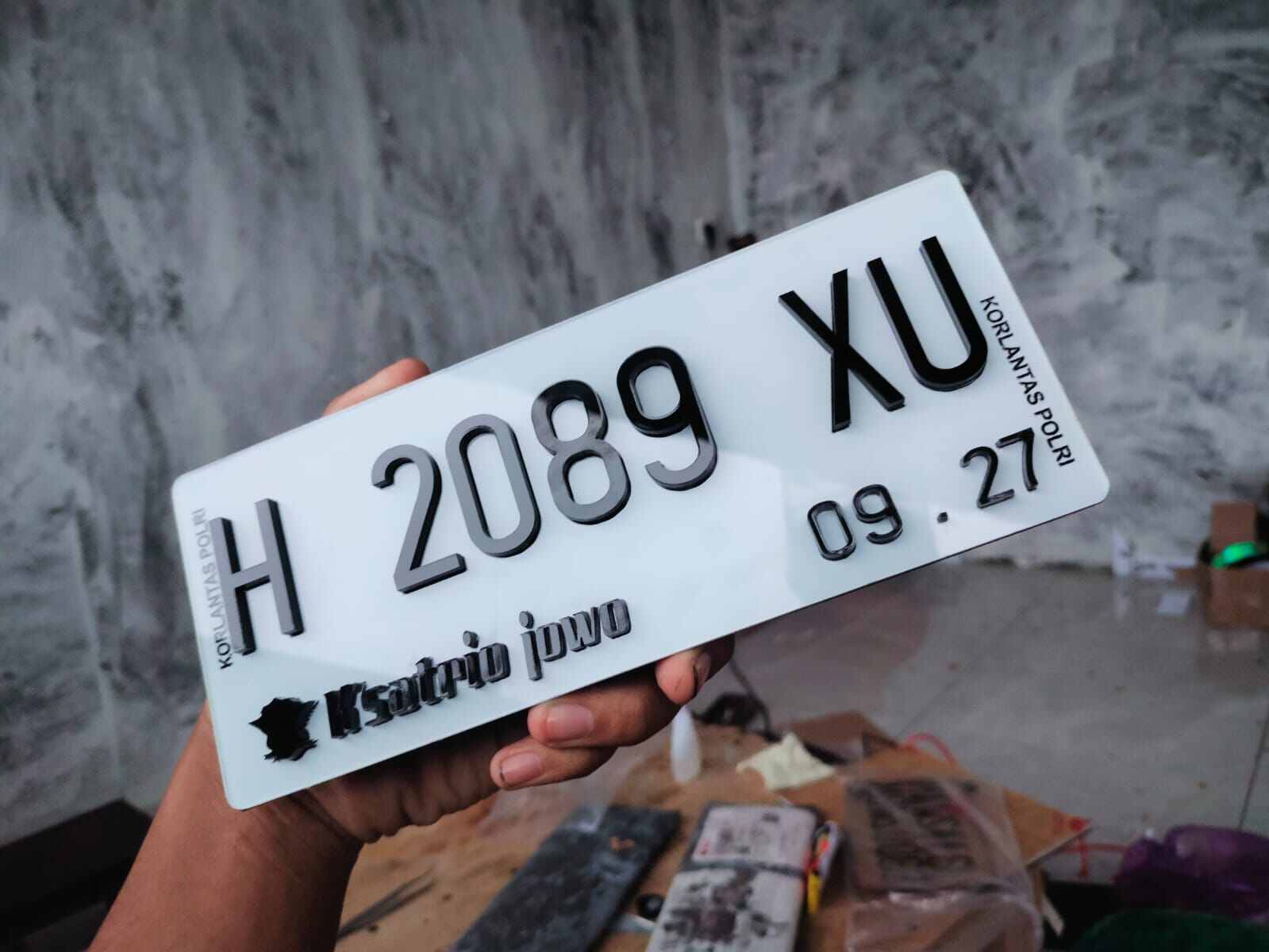 Plat Akrilik Motor Timbul Putih Hitam Variasi (1pcs) | Lazada Indonesia