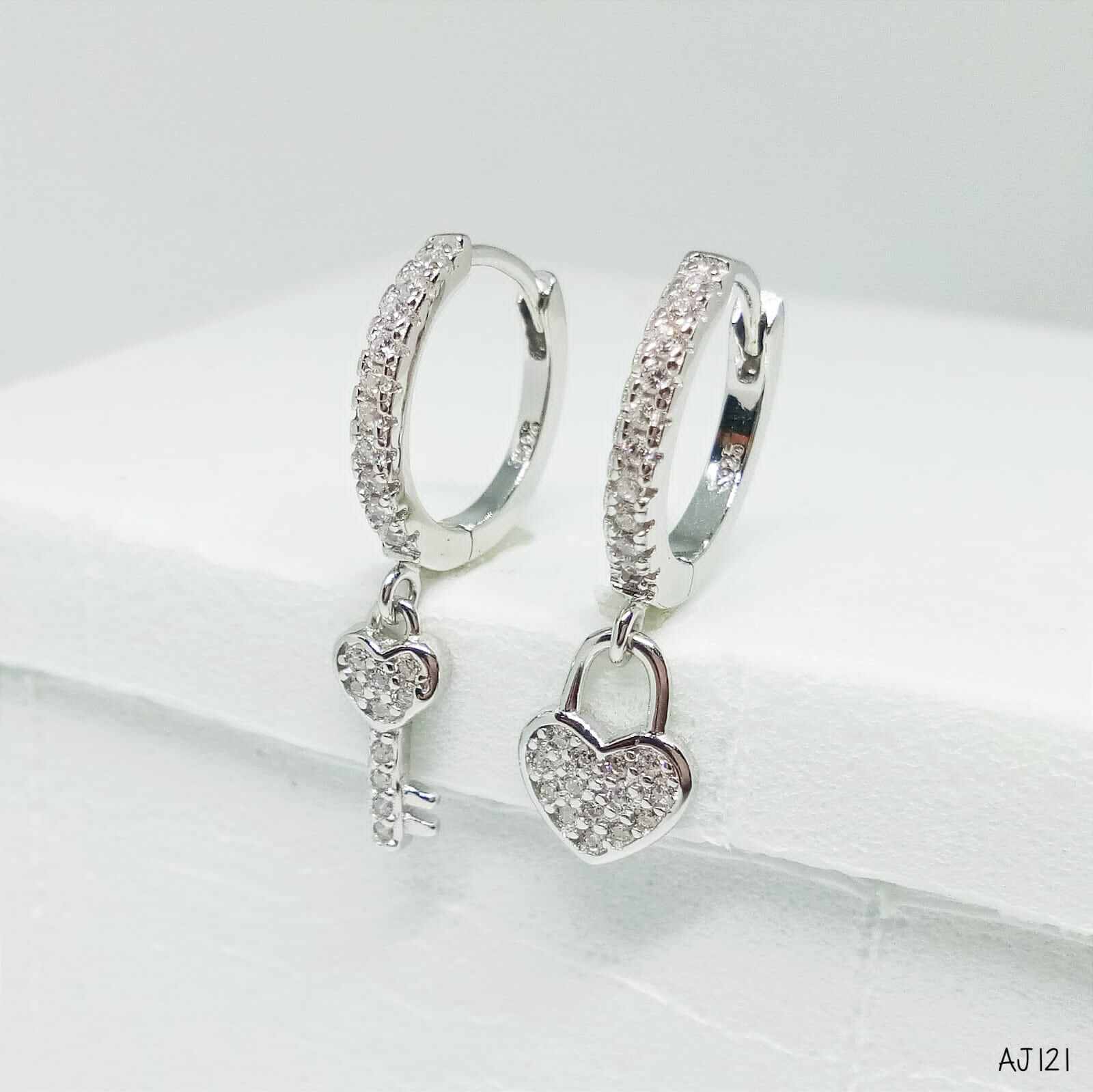 Anting Jepit Dewasa Perak 925 Lapis Mas Putih | Lazada Indonesia