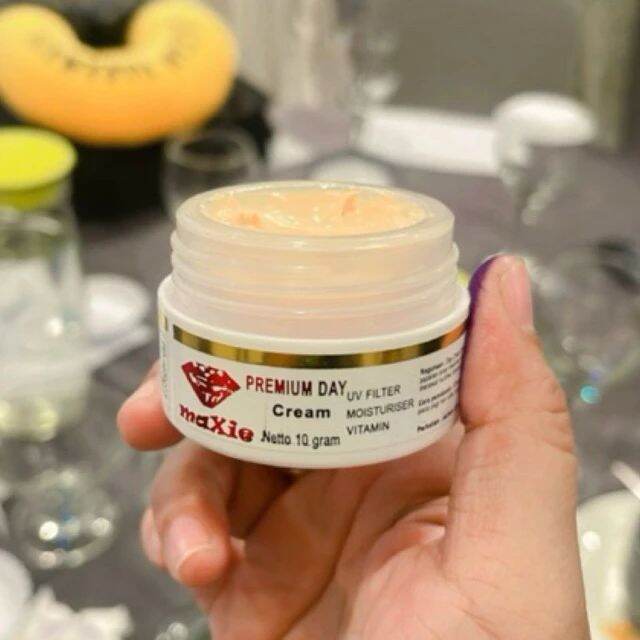 PAKET MAXIE KEMASAN TERBARU PREMIUM / MAXIE GLOW PREMIUM DAY CREAM ...