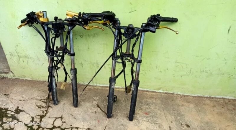 shock depan plus segitiga stang satu set cbr150r k45G k45N original ahm ...