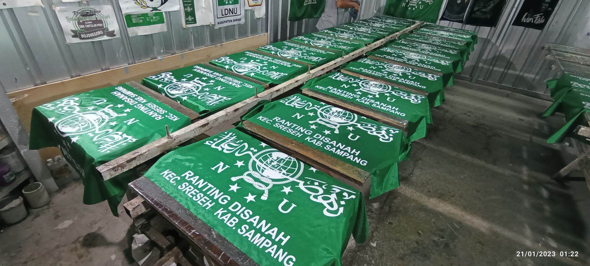 (isi 50pcs) bendera NU ukuran 90cm x 60cm, bisa rikues tambah tulisan ...