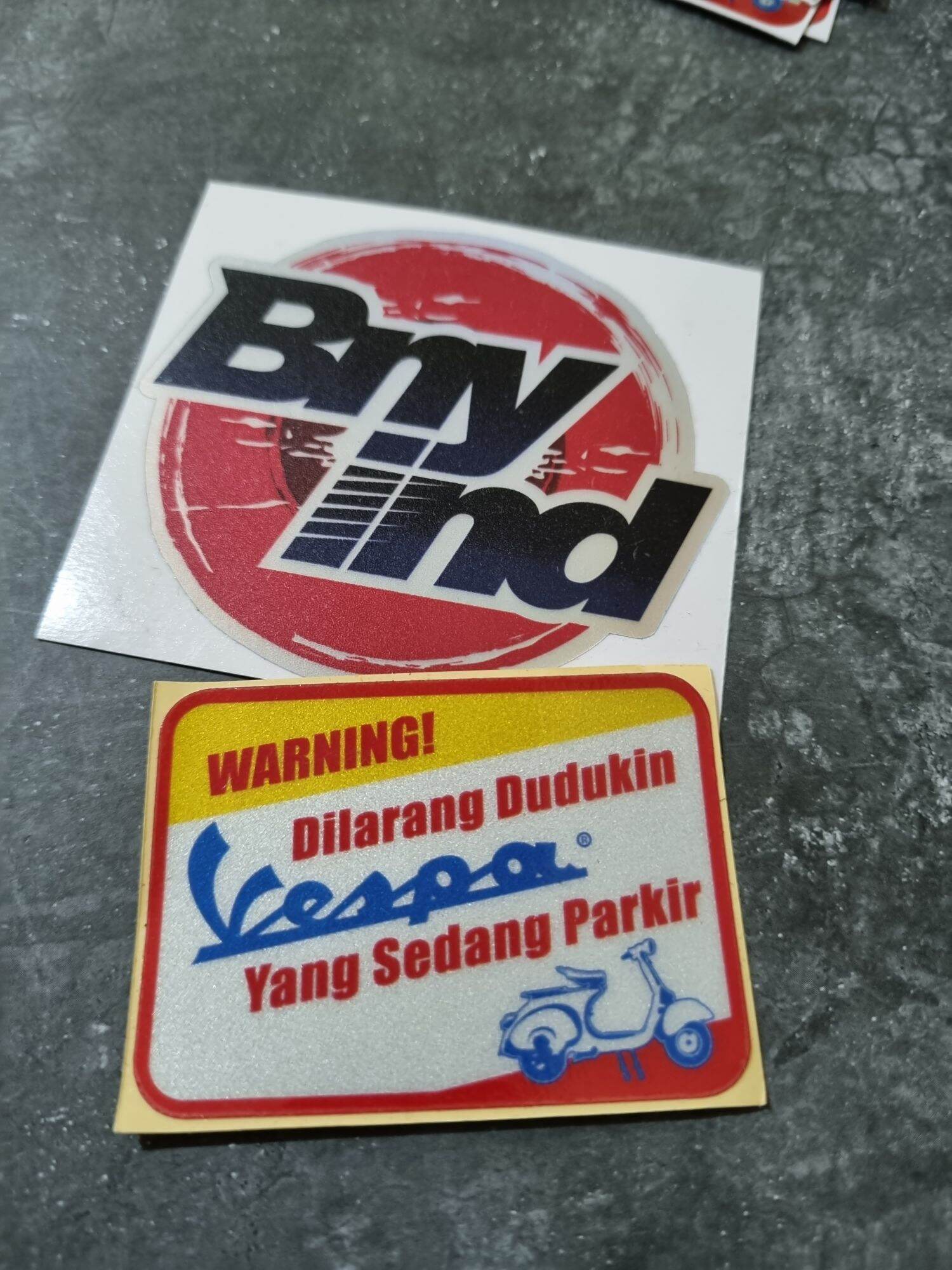 STICKER WARNING DILARANG DUDUKIN VESPA YANG SEDANG PARKIR PRINCUT ...