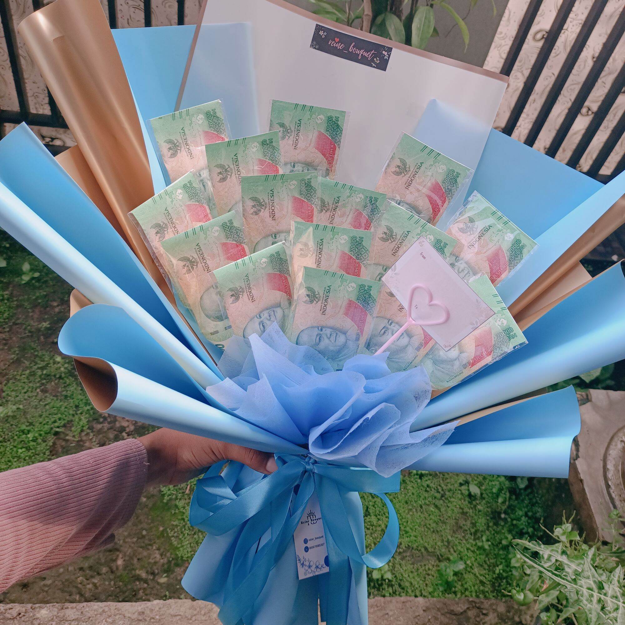 Buket Uang 20k 15Lembar /money buket/uang asli/ buket 20rb /20000 ...