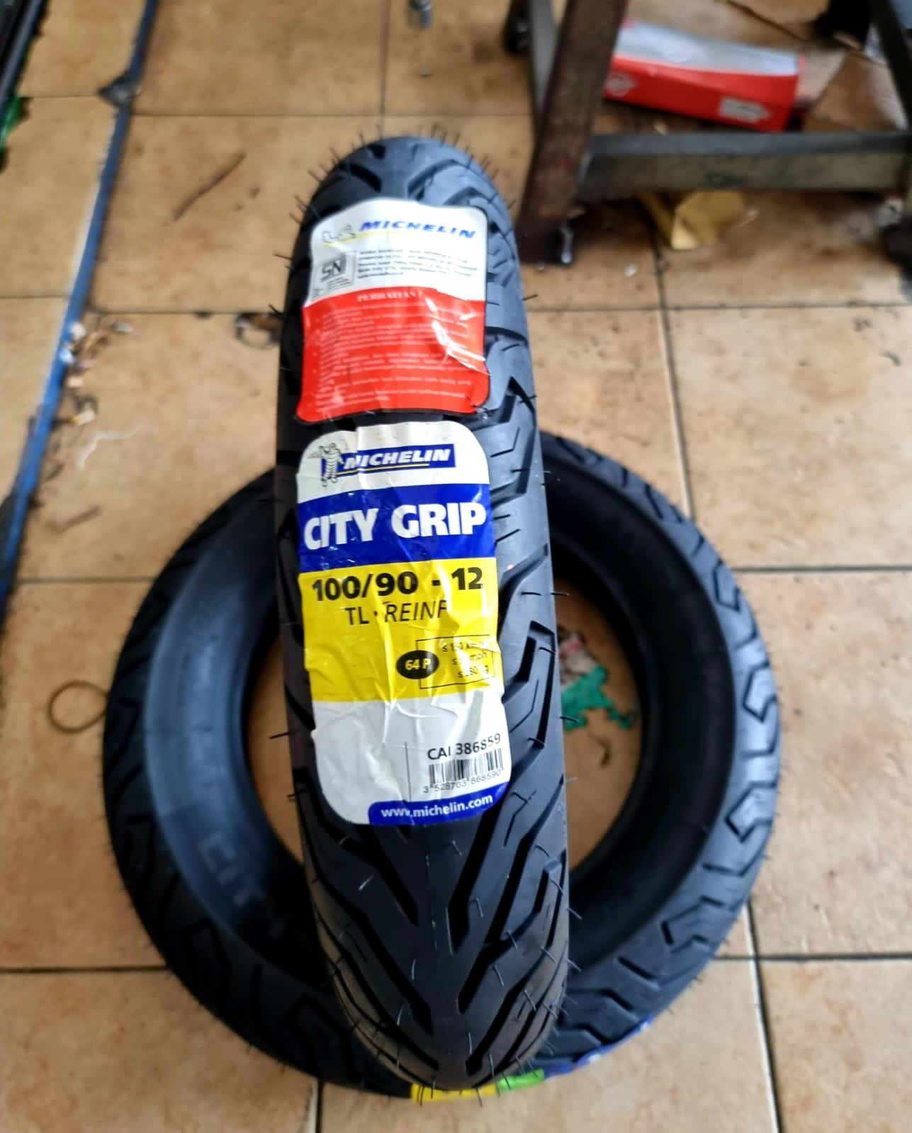 Ban Michelin city grip Vespa matic Honda scoopy fi donut ukuran 100/90 -12 dan 110/90-12 satu ...