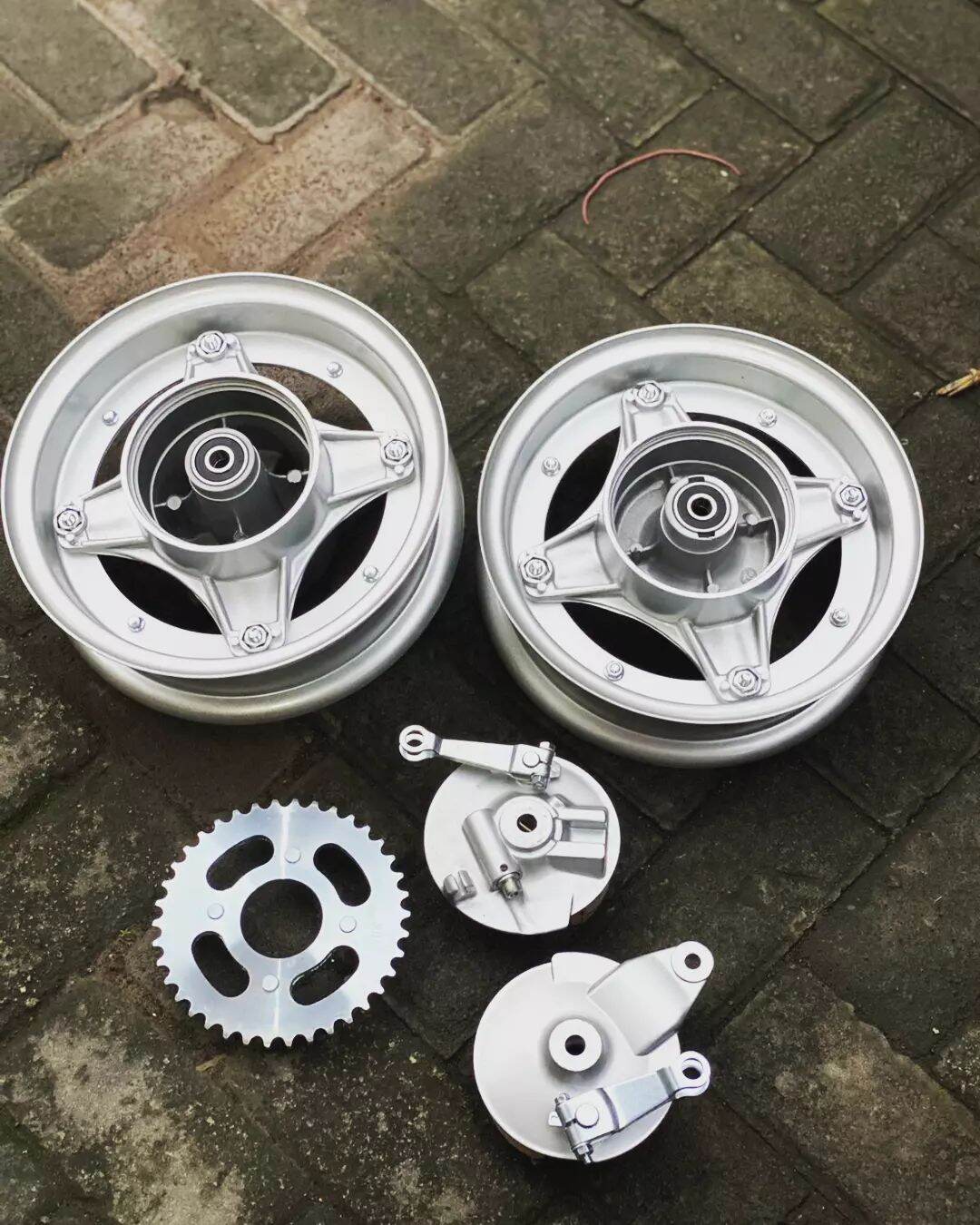 VELG HONDA DAX ST70 TAIWAN RING 10 BARU FULL SET VELG HONDA MONKEY ...