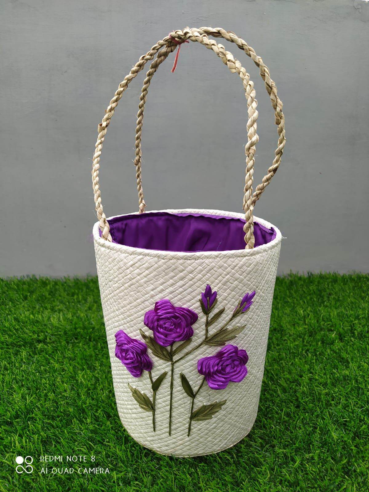 Tas Parcel EMBER PUTIH SULAM KAIN WARNA tas anyaman tas pandan tas ...