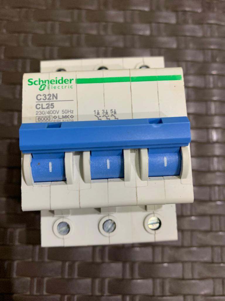 MCB 25 Amper 3 Pase Schneider Original 100% | Lazada Indonesia