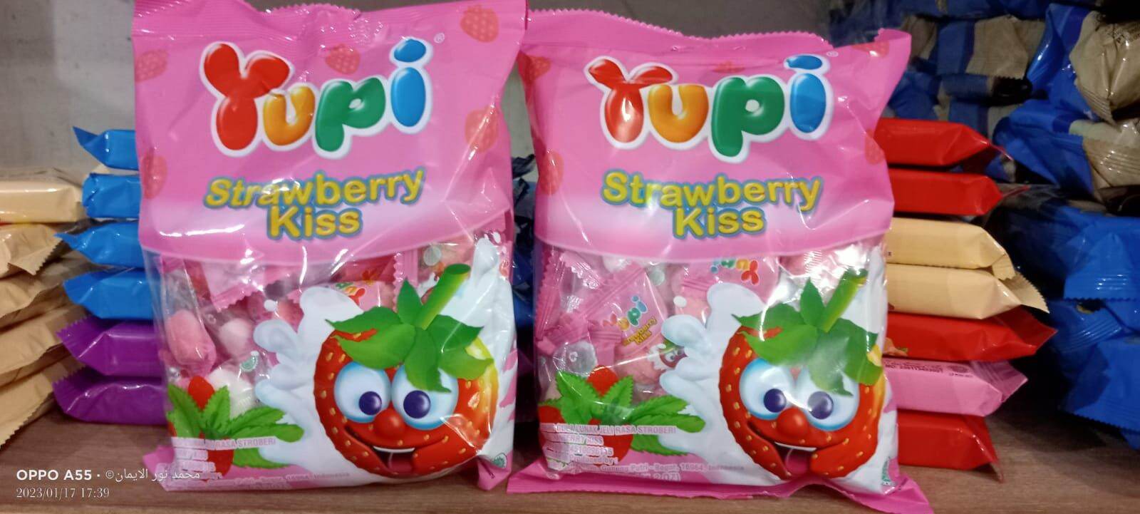 permen YUPI STRAWBERRY KIS SAK YUPI FRUITY PUFF SAK 120 gram Makanan ...