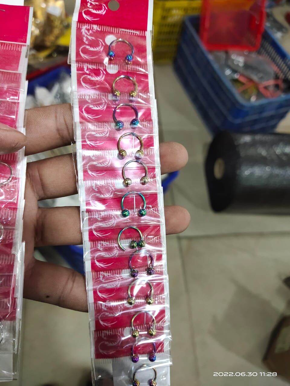 Anting Barbel Tapak kuda lusinan isi 12pcs | Lazada Indonesia