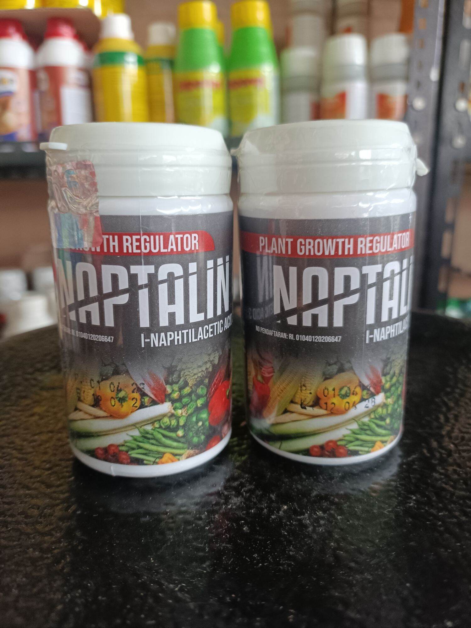 Zat Pengatur Tumbuh dan Nutrisi Tanaman Naptalin 150 gram | Lazada ...