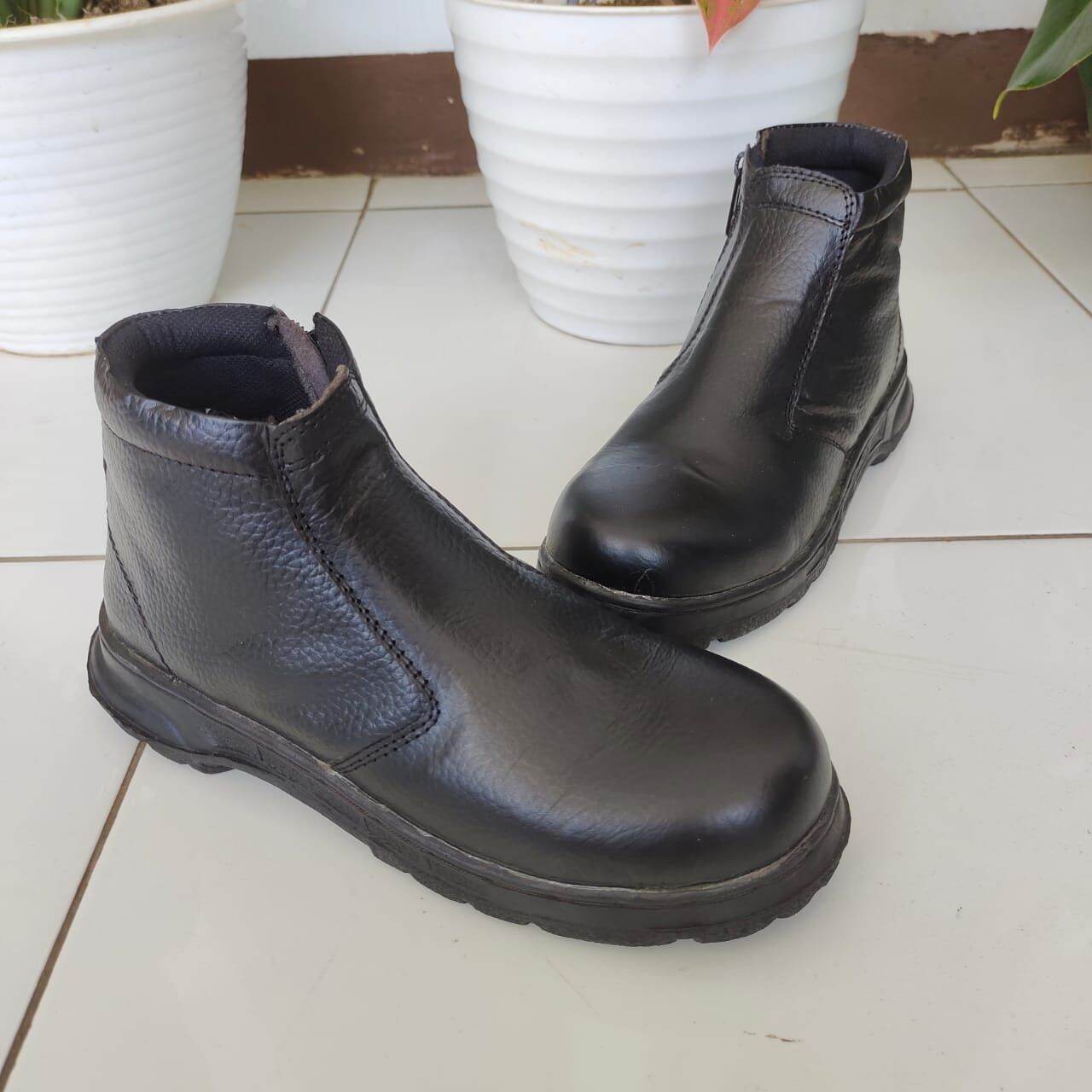 SEPATU SAFETY || KING GRADER || SEPATU KULIT || BOOTS || UJUNG BESI ...