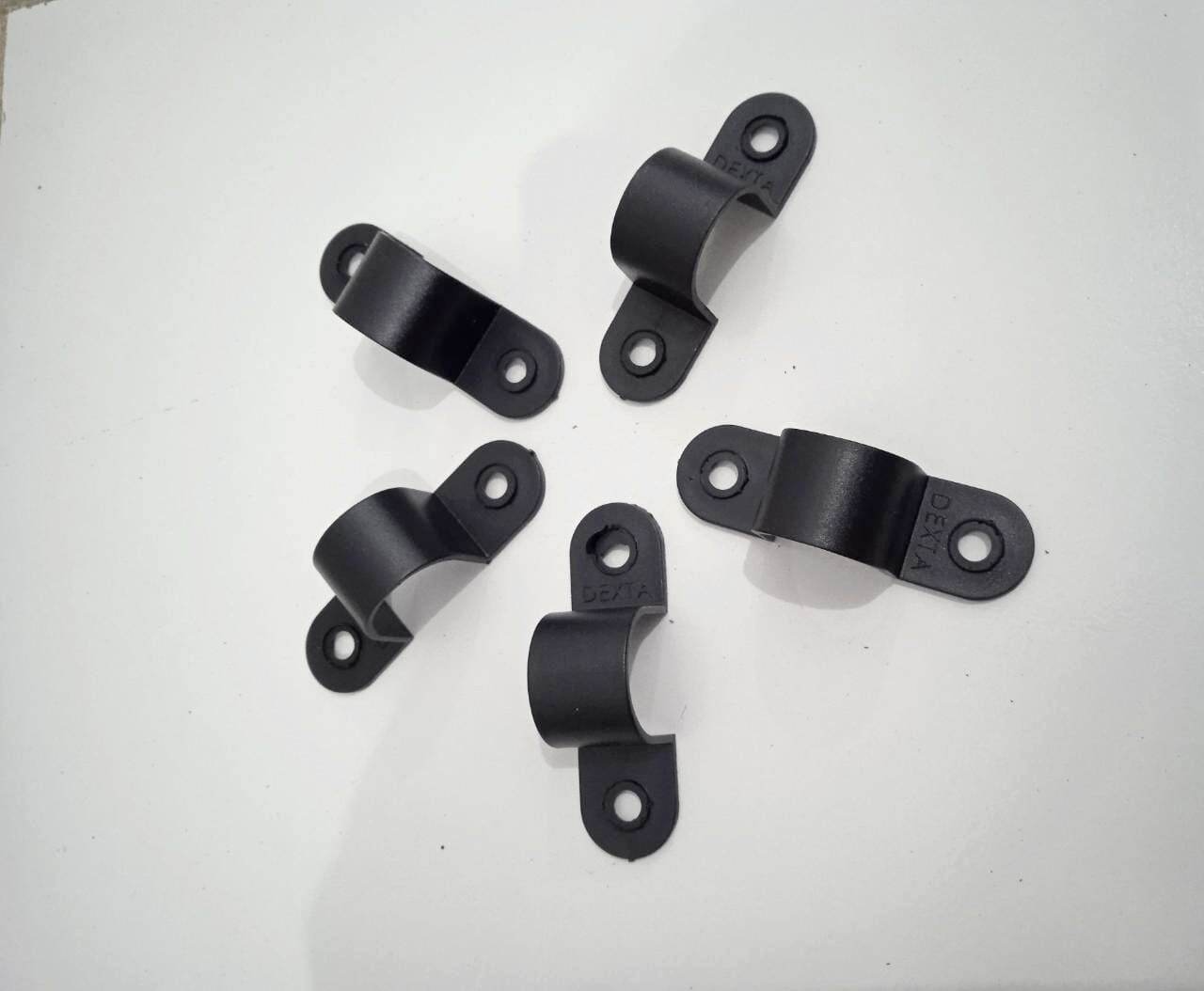 (harga untuk 5pc) Klem Penjepit Pipa Conduit PVC 20mm Hitam Putih DEXTA ...