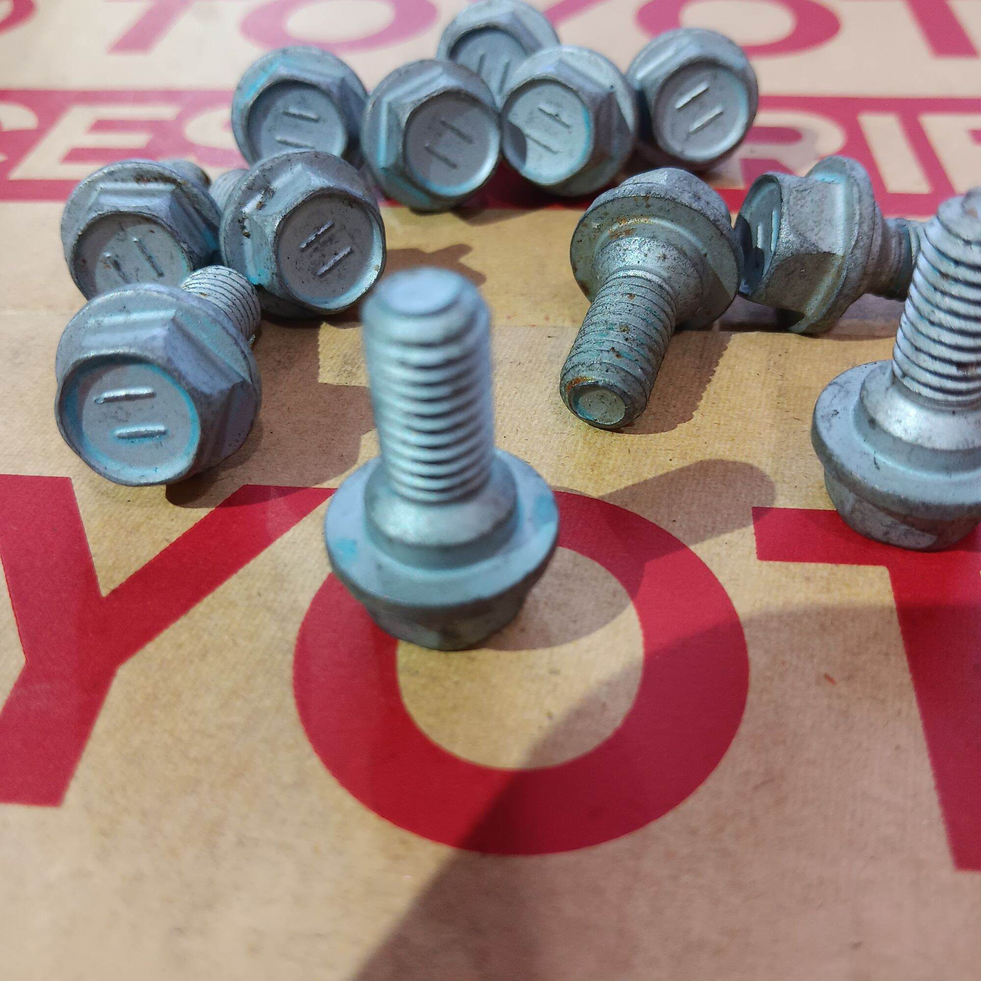 baut engsel dan baut body mobil | Lazada Indonesia