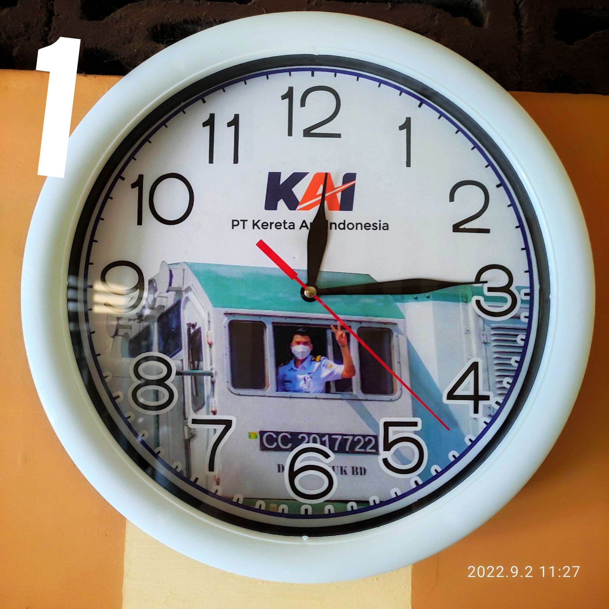jam dinding kereta api pilih nomor yang diorder via chat | Lazada Indonesia