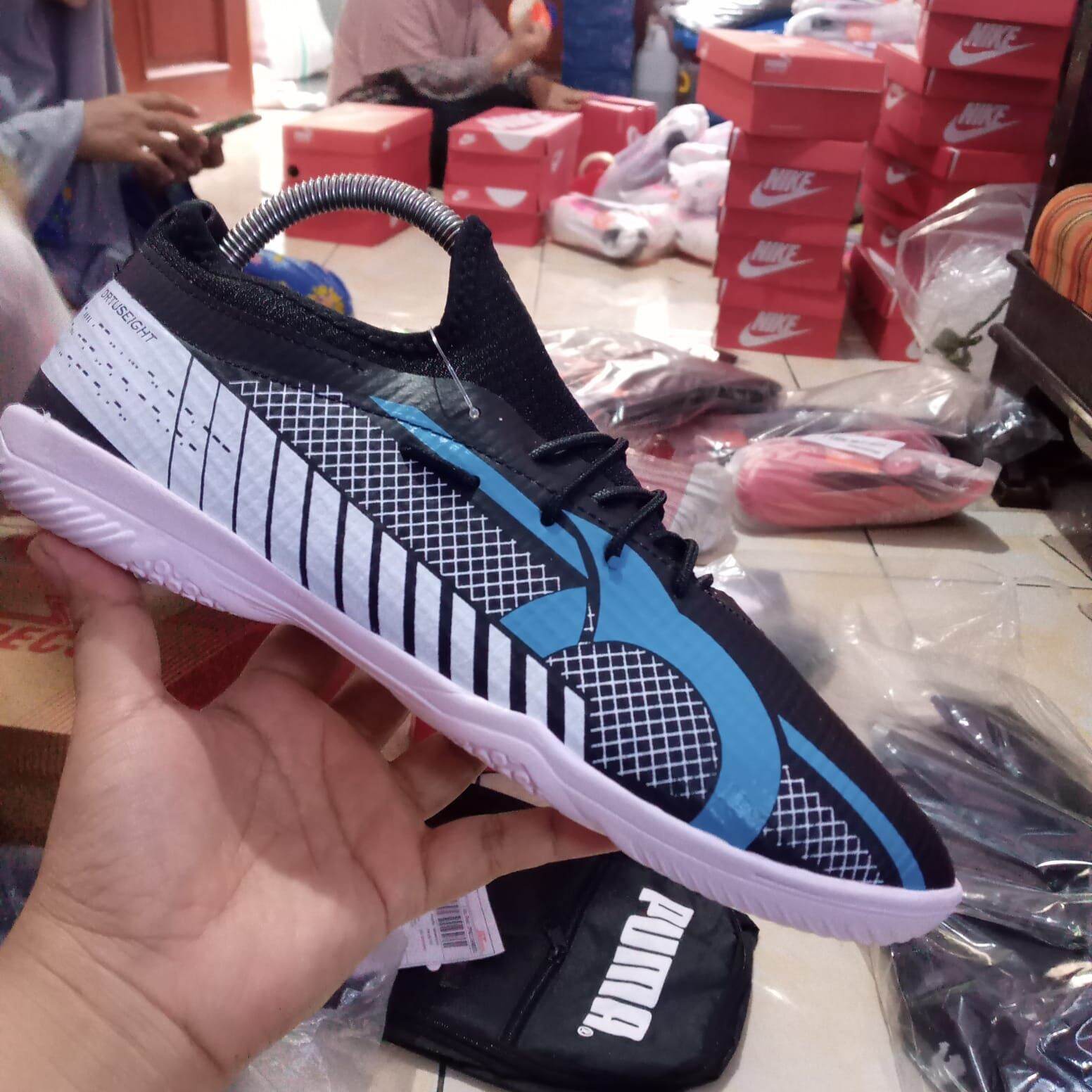 Sepatu Futsal Ortuseight Catalyst liberte Hitam//SEPATU FUTSAL ORTUS ...