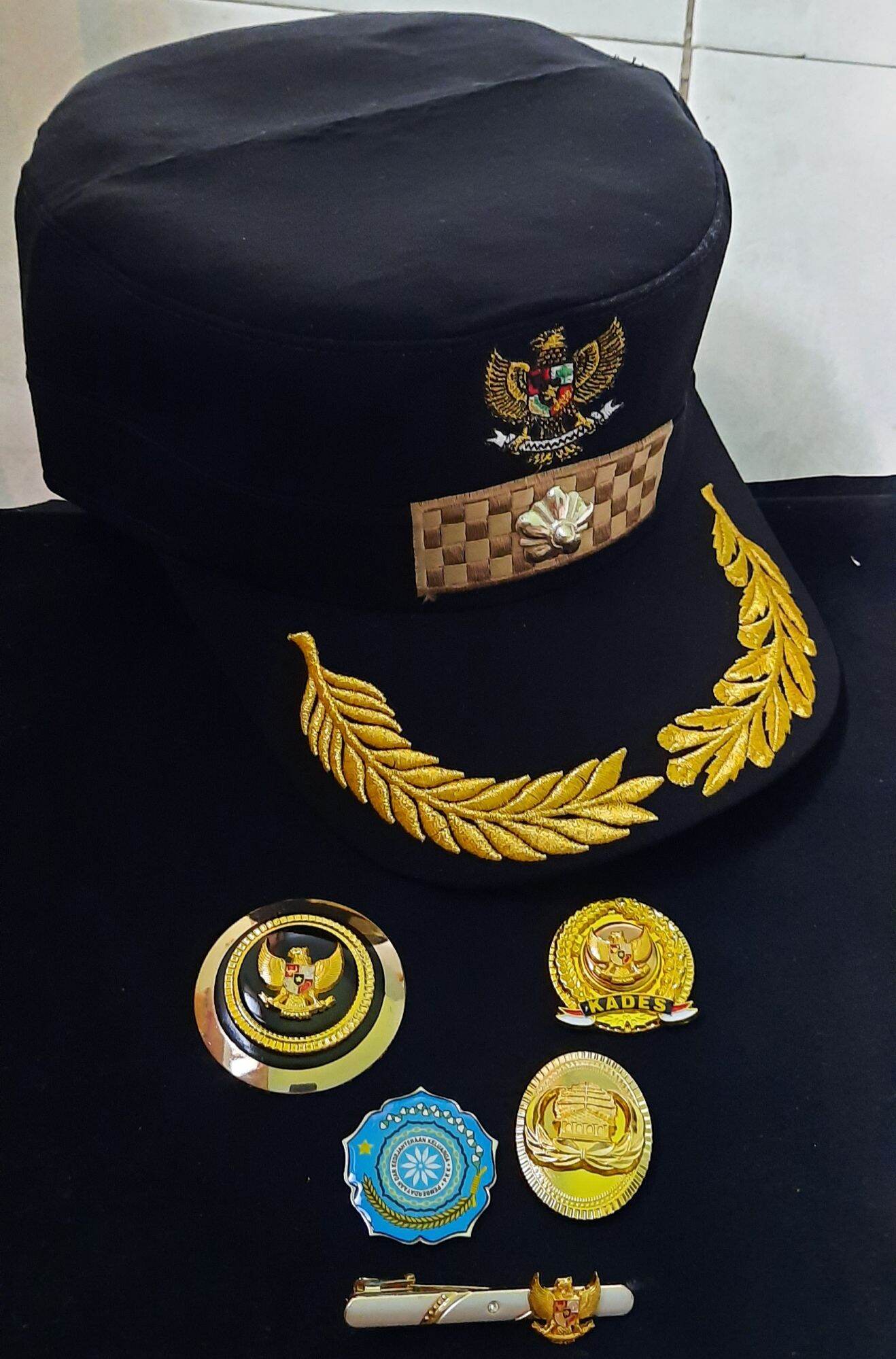 TOPI KADES DAN PIN KADES ( Paket 6 Pcs ) TOPI KOMANDO KADES ~ PIN ...
