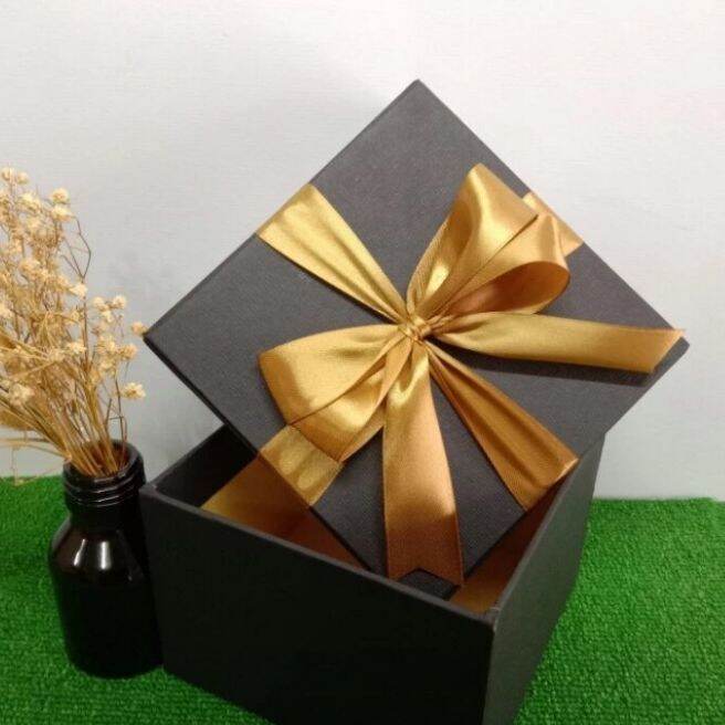 kotak kado 12x12x8 gift box / box hampres / box suvenir / kotak kado ...