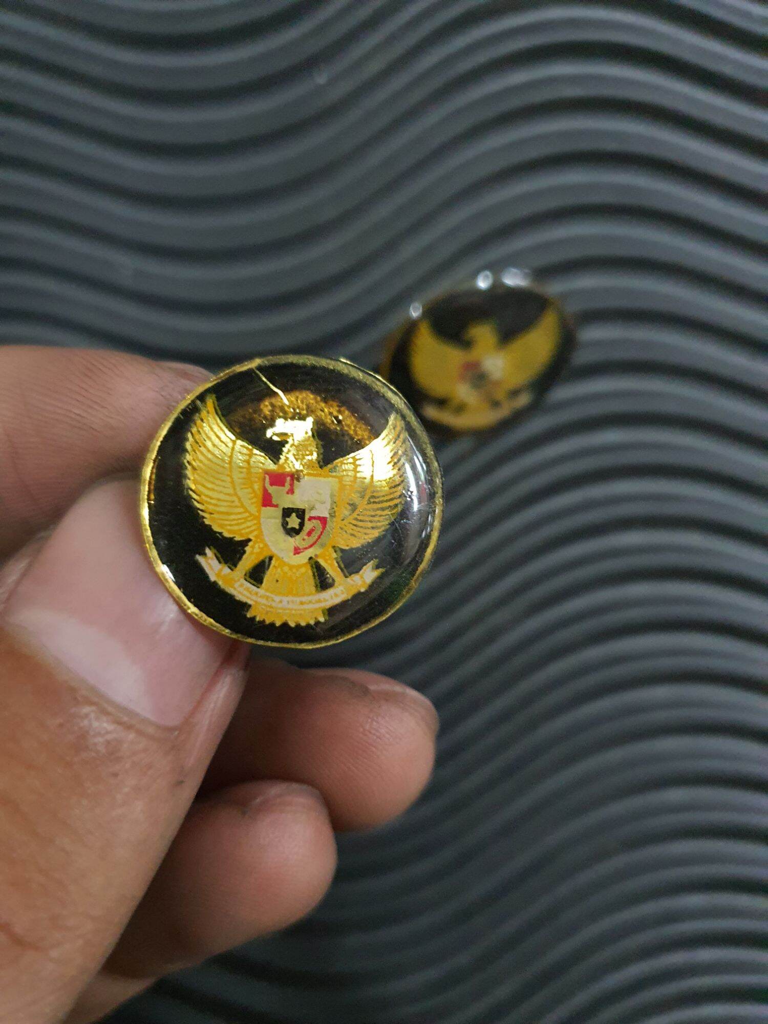 pin kerah Garuda Hitam | pin kerah | pin Garuda Hitam | Lazada Indonesia