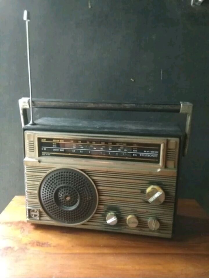 RADIO JADUL TELESONIC Kondisi OFF belum diservise - Radio antik vintage ...
