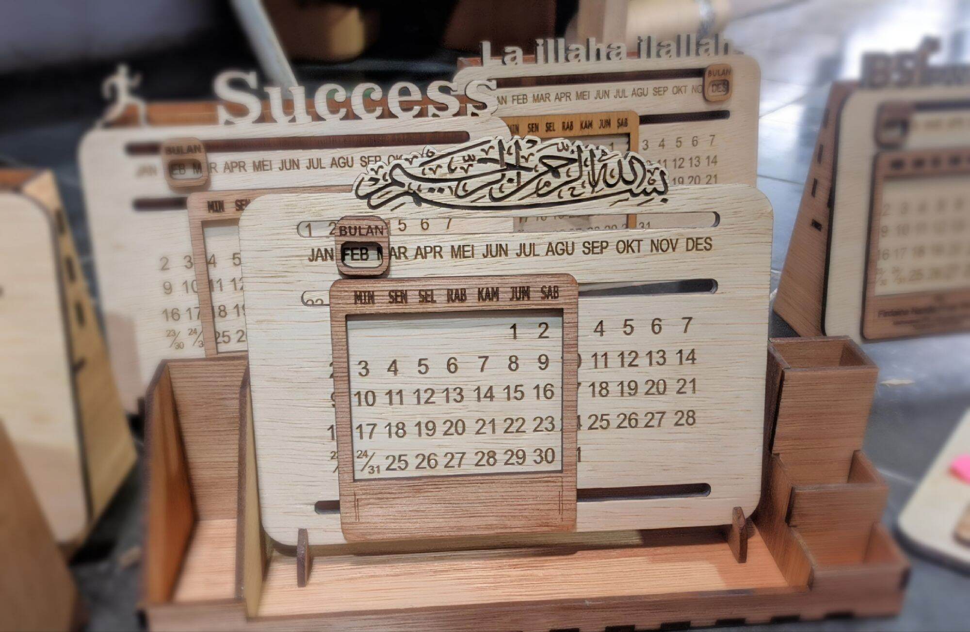 Kalender Abadi custom tulisan full grafir | Lazada Indonesia