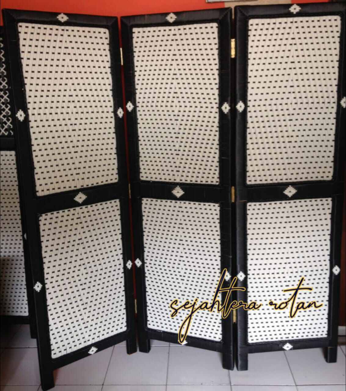 partisi penyekat ruangan rotan sintetis 3 pintu / pembatas ruangan ...