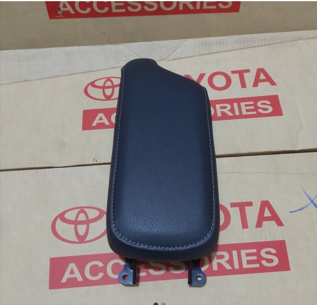 TUTUP CONSOLE BOX ARM REST ROKY RAIZE KULIT ASLI ORIGINAL | Lazada ...