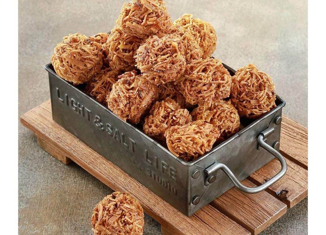 GRUBI atau KREMES UBI KHAS CIANJUR isi 12 / Box |Kremes ubi dan gula ...