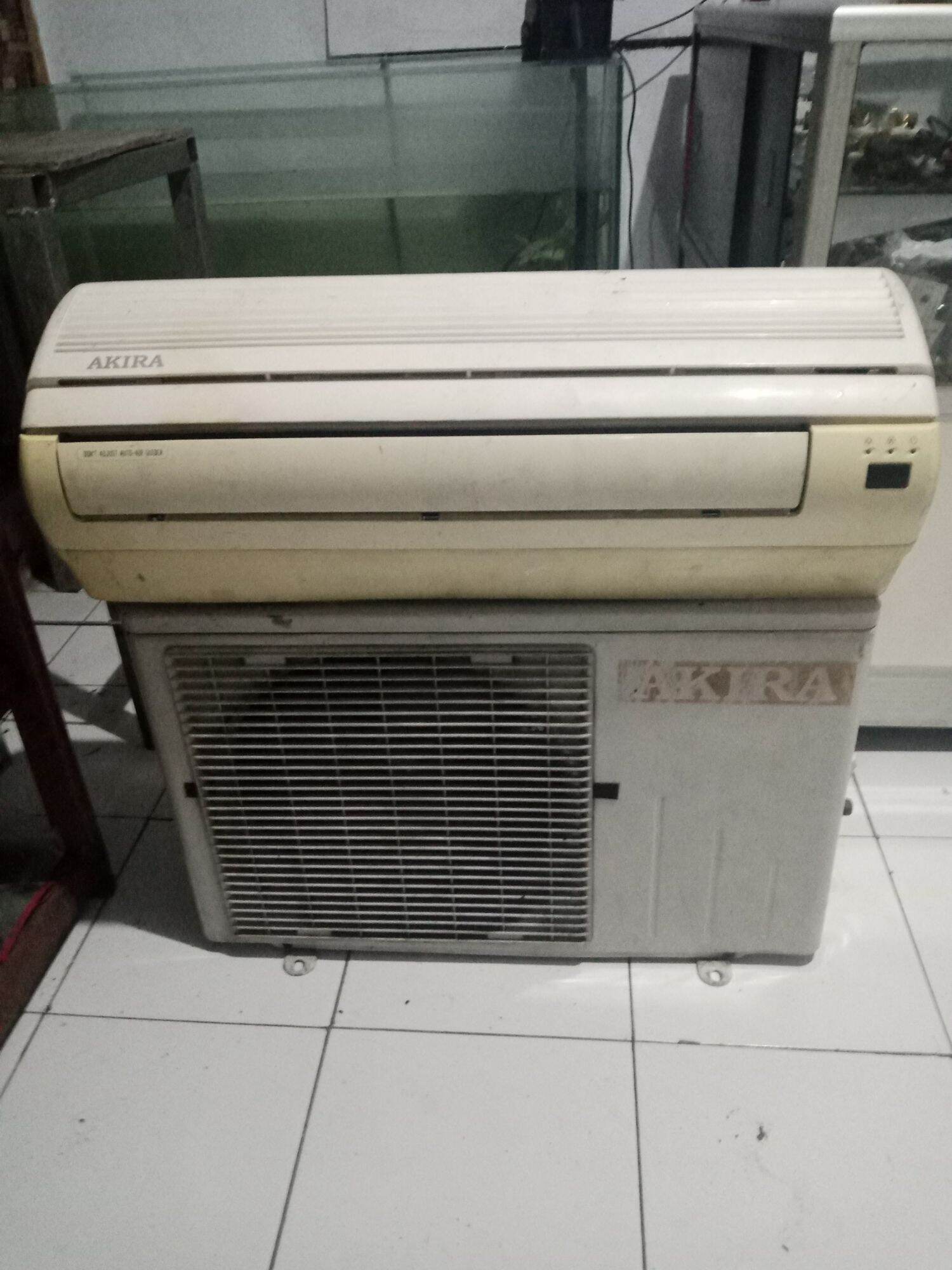 AC AKIRA 1/2 PK SECOND MURAH | Lazada Indonesia