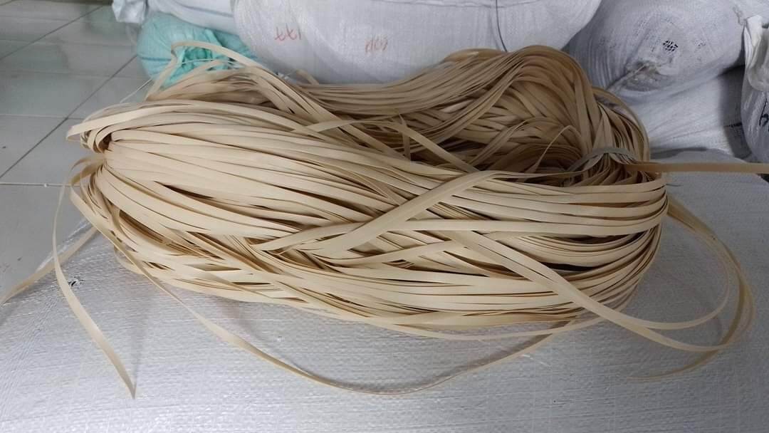 ready cod BAHAN ROTAN SINTETIS HARGA PER 100 METER KOKEDAMA SAUNG ...
