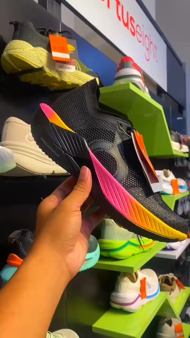 Sepatu Running Ortuseight Solar Eclipse Penumbra Hitam Sepatu lari pria ...