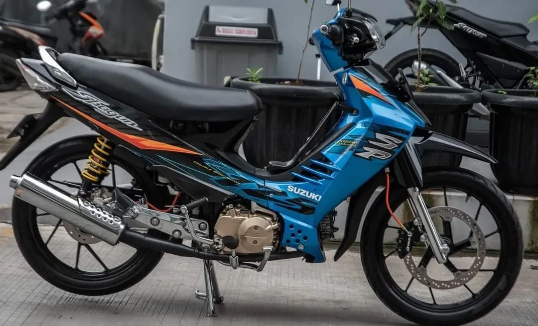 STRIPING STIKER LIST BODI MOTOR STANDAR SHOGUN SP 125 TAHUN 2007 HITAM ...
