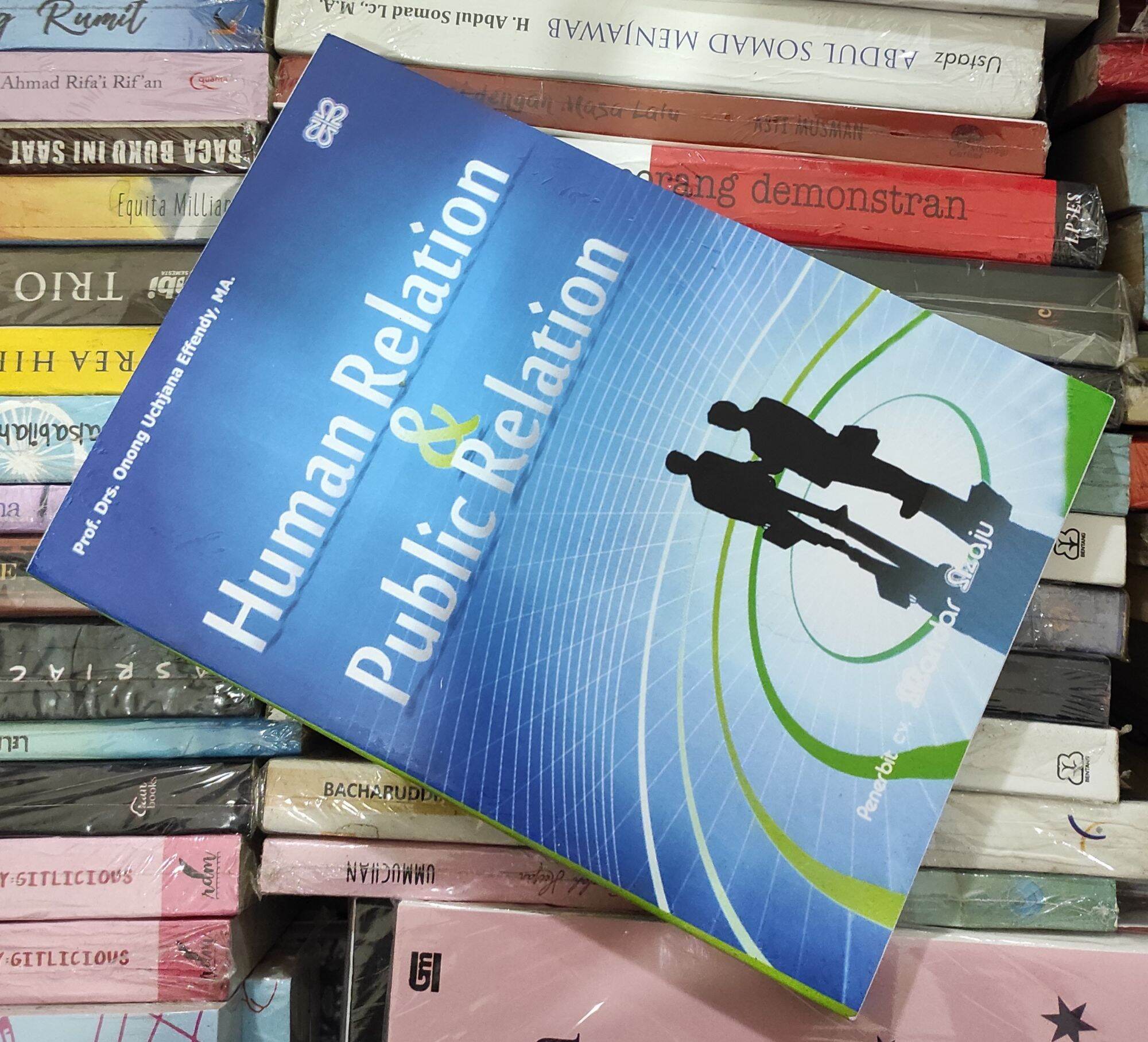 Buku human relation dan public relation Prof onong | Lazada Indonesia