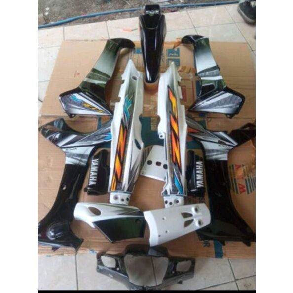 TERMURAH !!! cover body full set bodi halus motor Yamaha fiz r fiz r ...