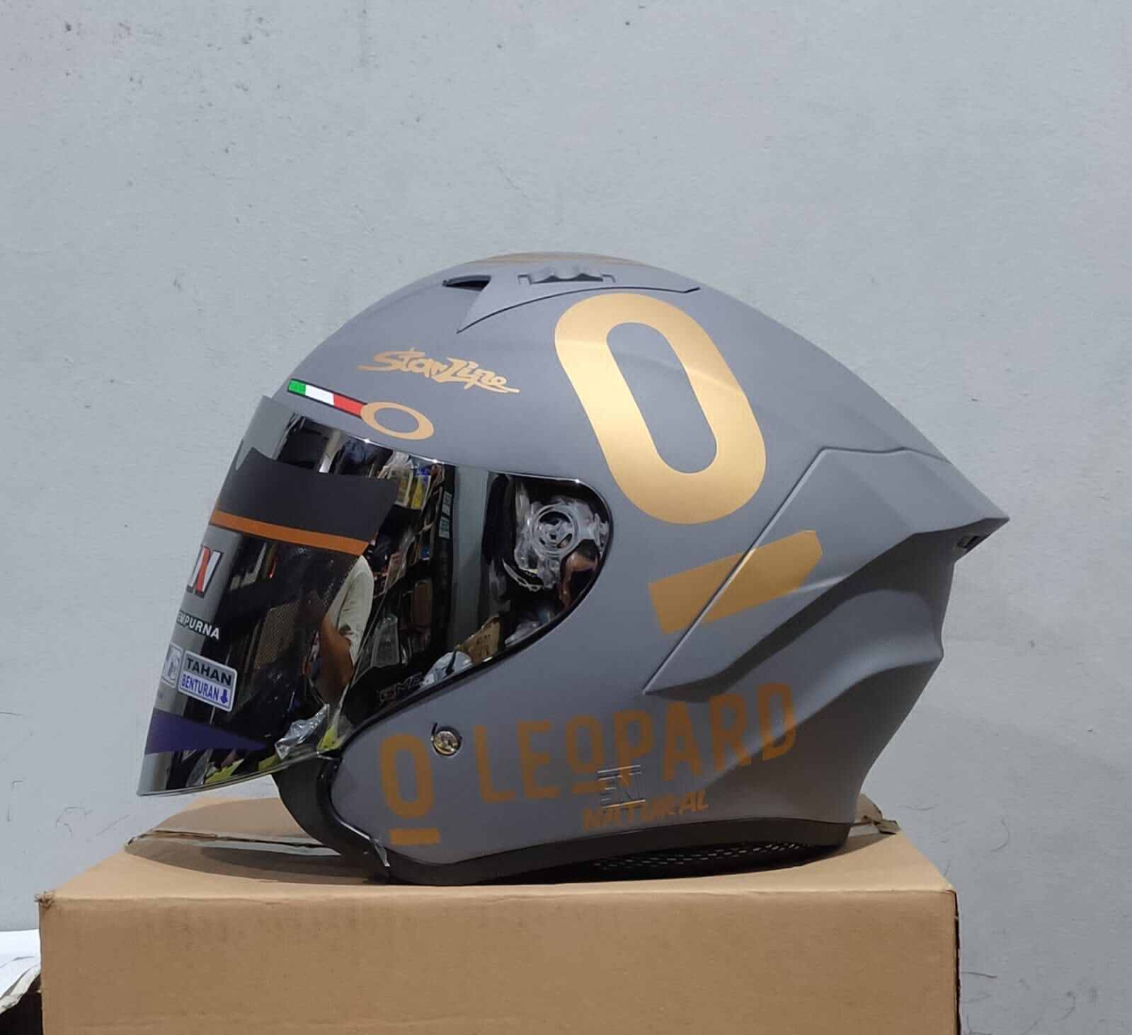 Helm KBR TT Course Motif Carbon Kevlar Putih Single Visor Half Face SNI ...