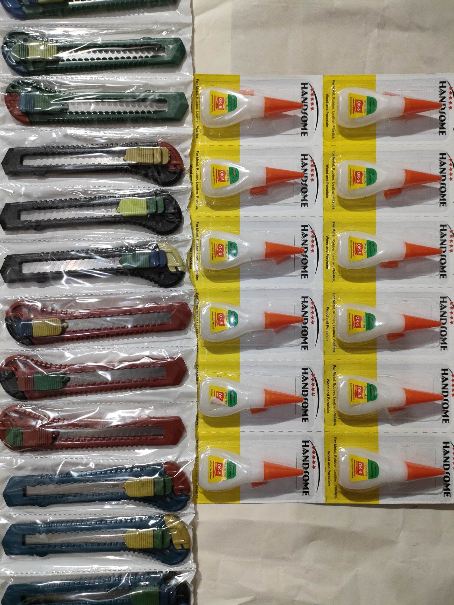 [ PAKET MURAH ] CUTTER WARNA DAN LEM SUPER GLUE HANDSOME BOND | Lazada ...