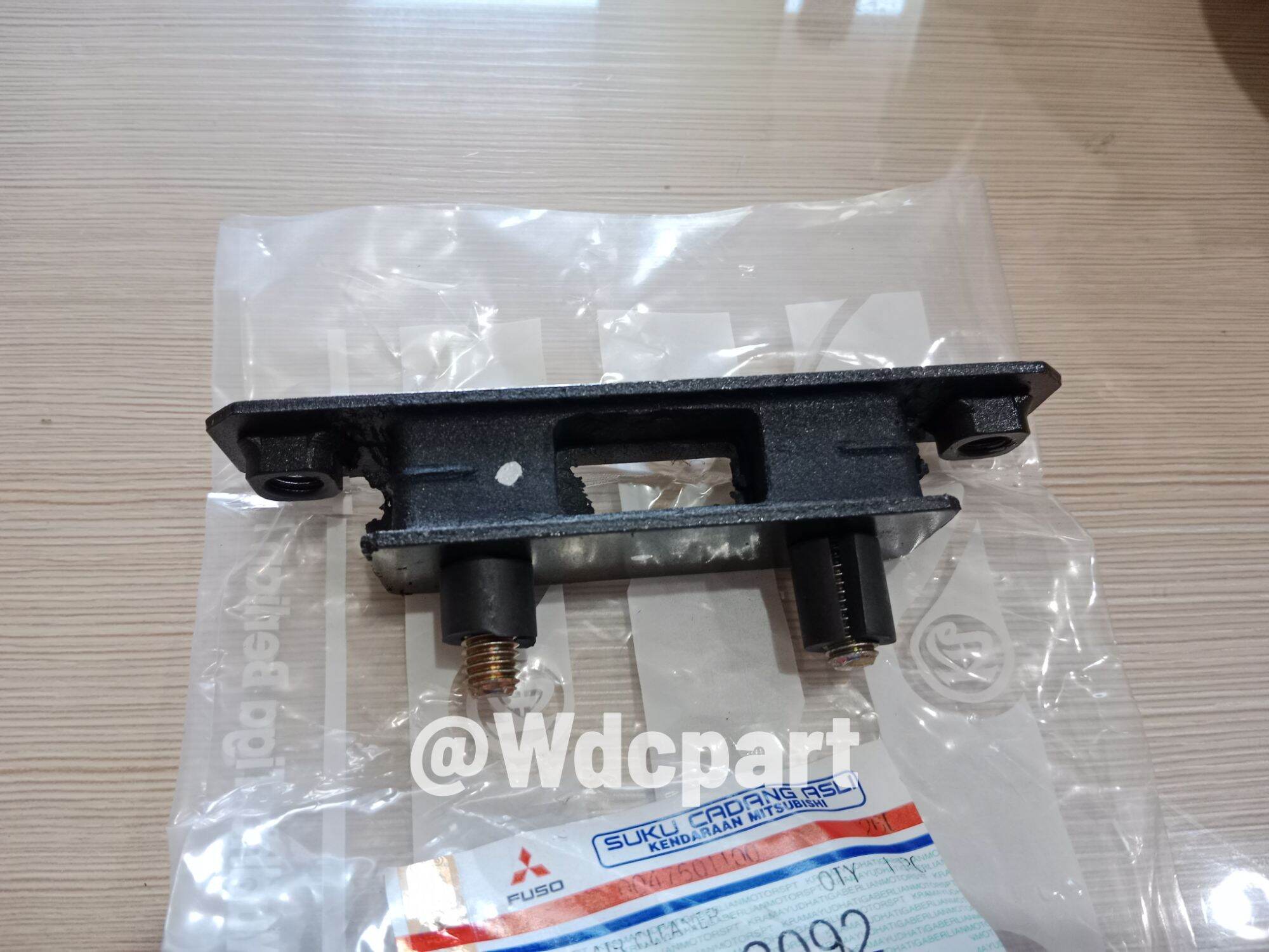 bracket braket dudukan filter hawa udara coltdiesel canter turbo ps110 ...