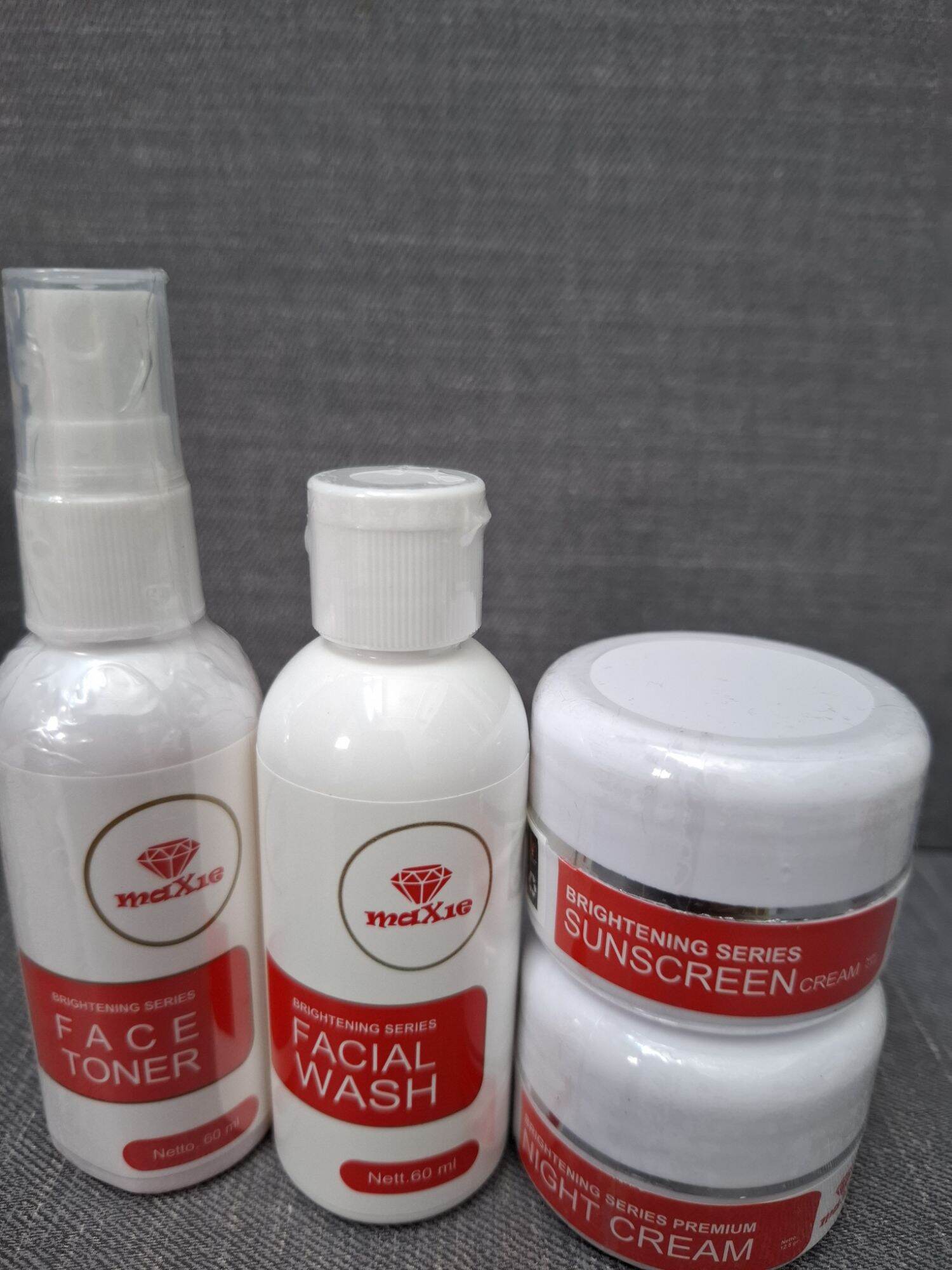 ECER CREAM MAXIE GLOW ORIGINAL | Lazada Indonesia