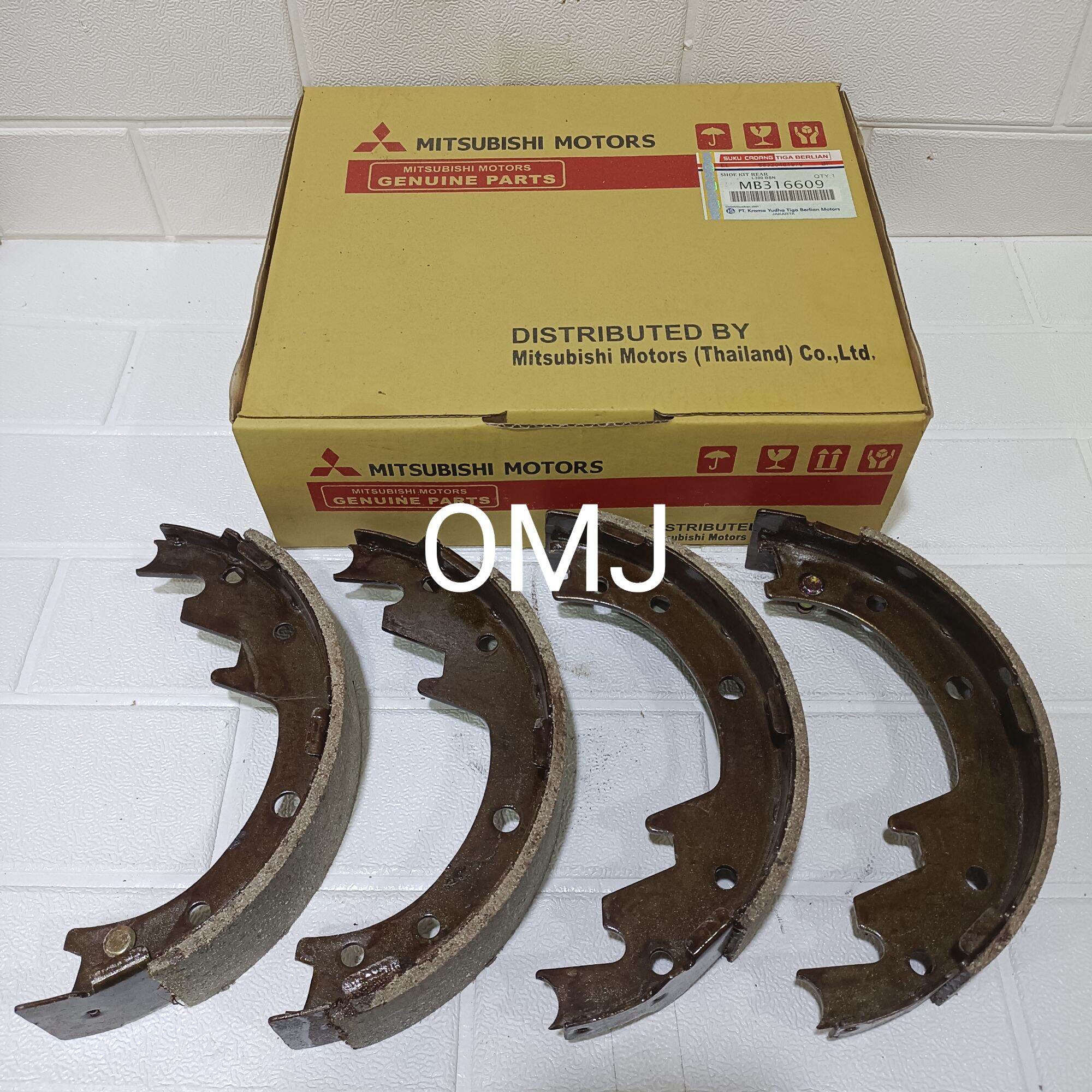 KAMPAS REM BRAKE SHOE MITSUBISHI L300 BENSIN BELAKANG MB316609 | Lazada ...