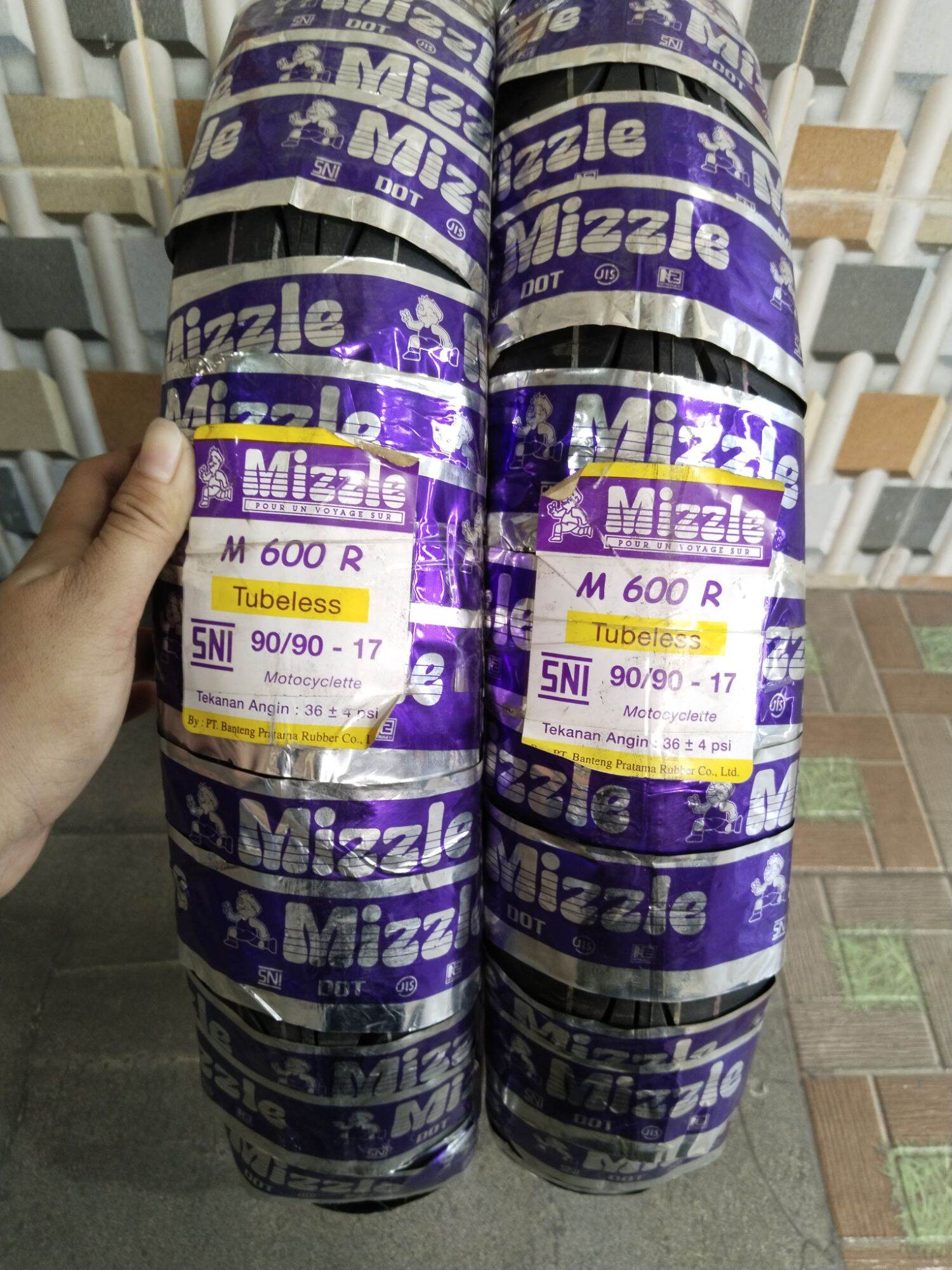 Ban luar Mizzle 90/90-17 Tubeless | Lazada Indonesia