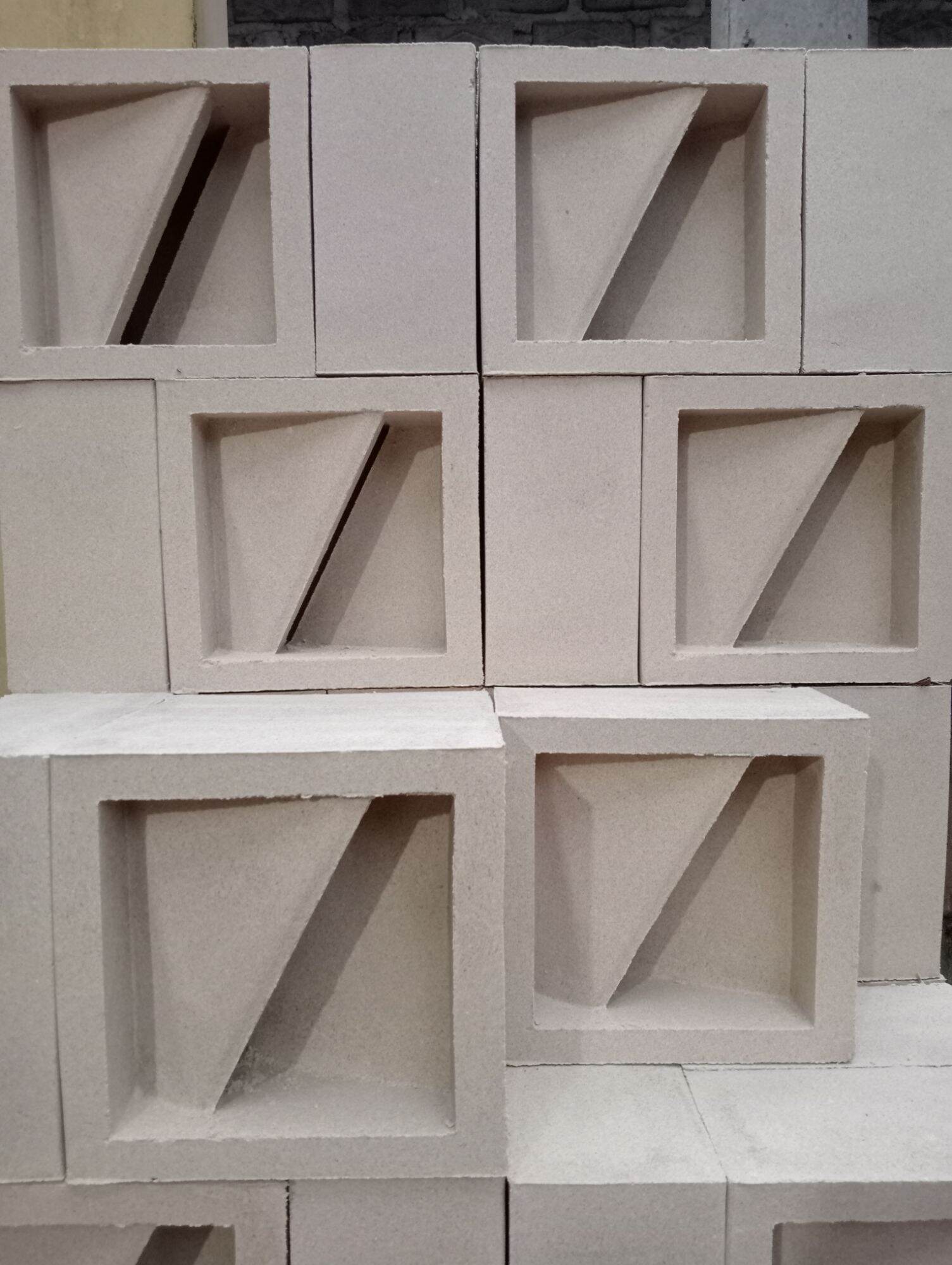 ROSTER BETON - LOSTER BETON - LOSTER MINIMALIS BETON - LUBANG ANGIN ...