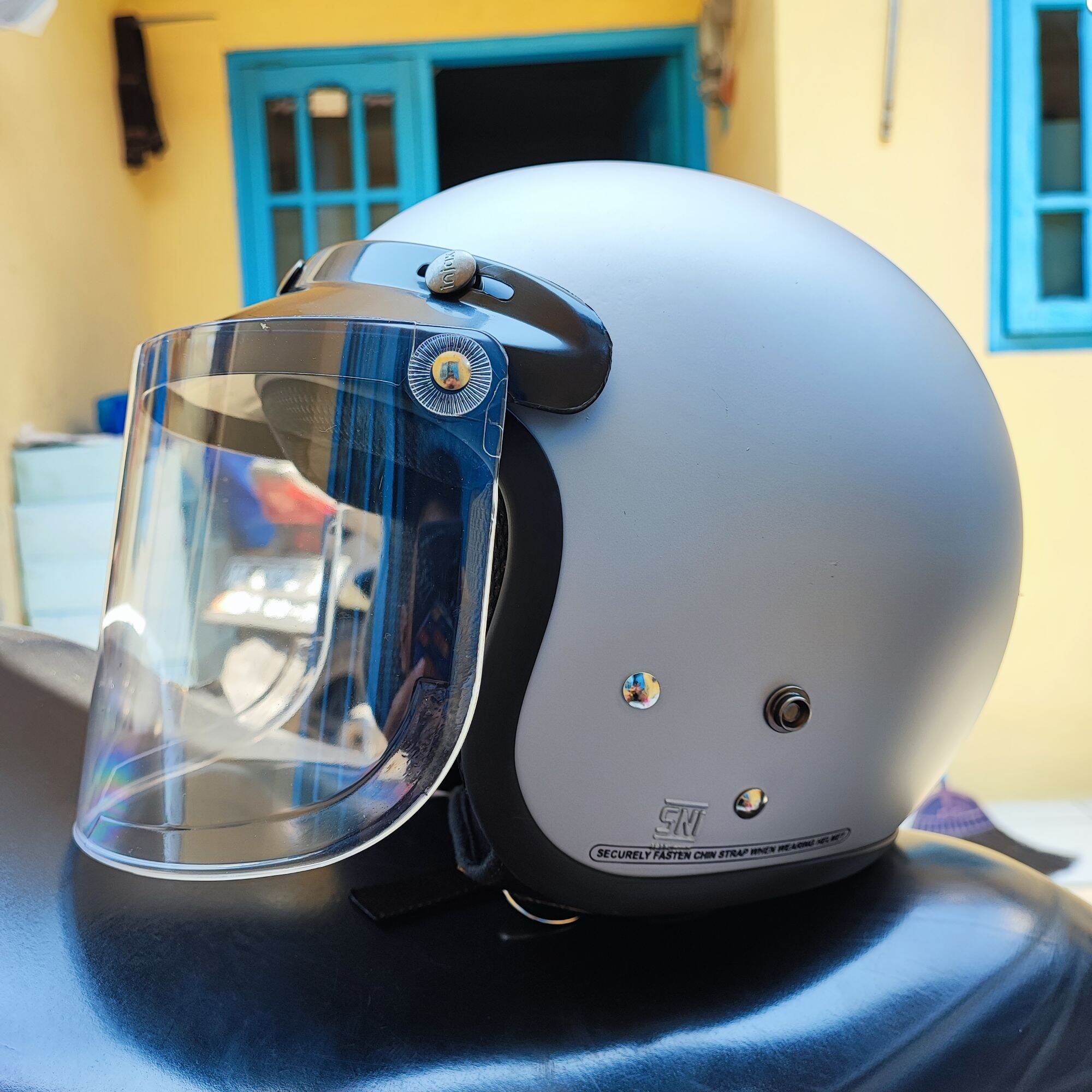 Helm Bogo Cargloss Retro Dewasa Pria Wanita Full Leher SNI Silver doff ...