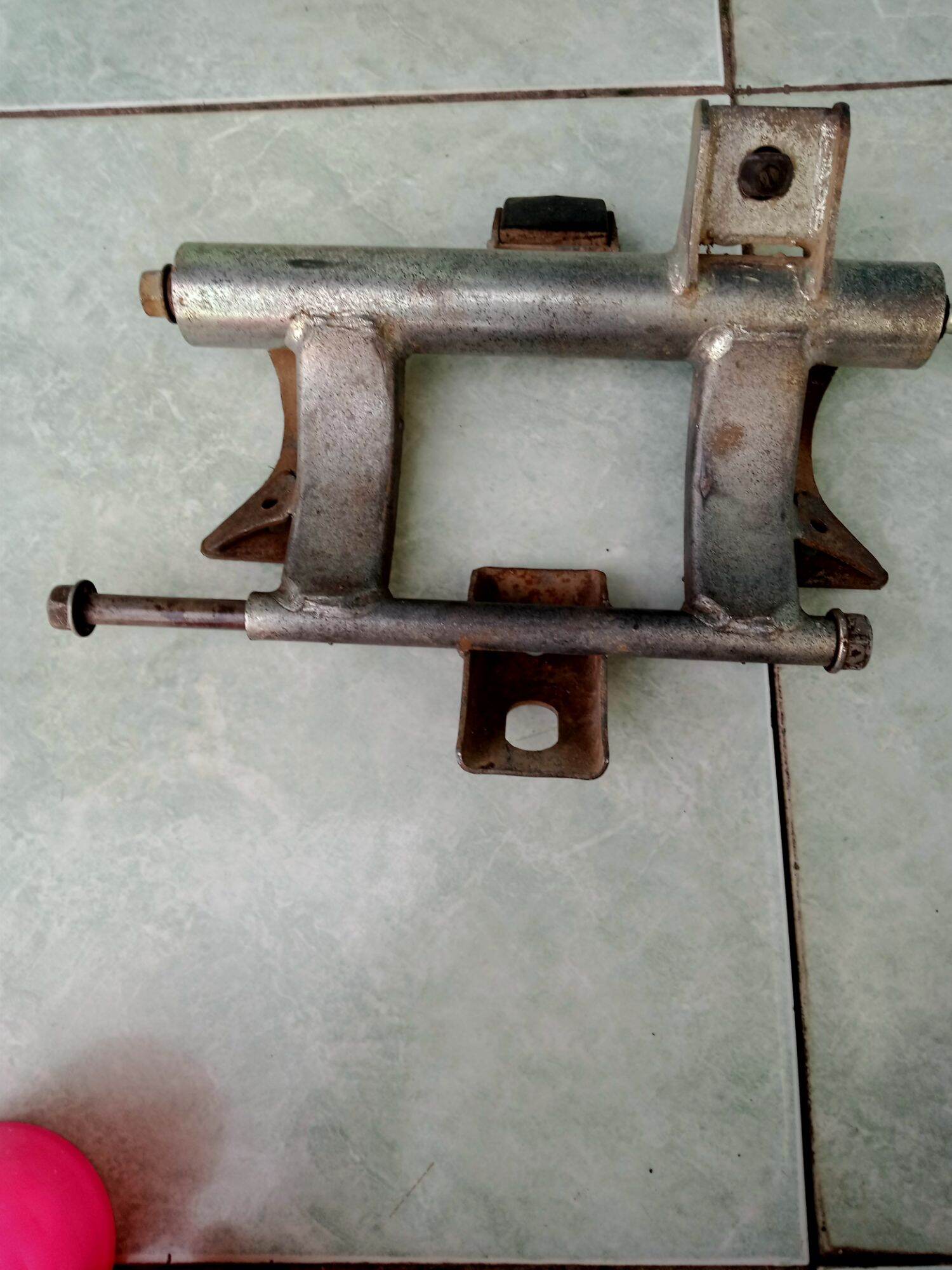 ENGINE MOUNTING LENGAN AYUN VARIO 125 OLD SEKEN COPOTAN | Lazada Indonesia