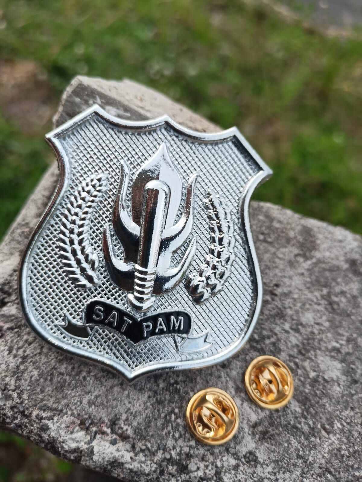 lencana kewenangan satpam tebal cor | Lazada Indonesia