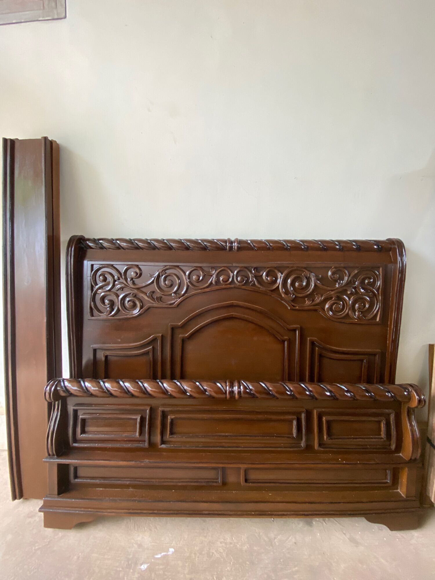 Dipan kayu jati / dipan kayu jati minimalis modern / dipan kayu jari ...