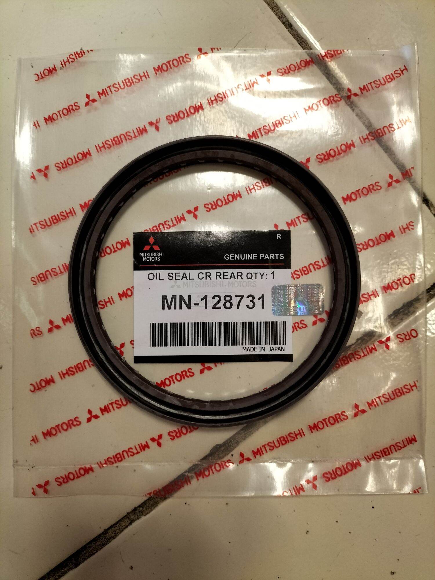 OLI SEAL OIL SEAL CRANKSHAFT KRUK AS BELAKANG MITSUBISHI L200 4D56 ...