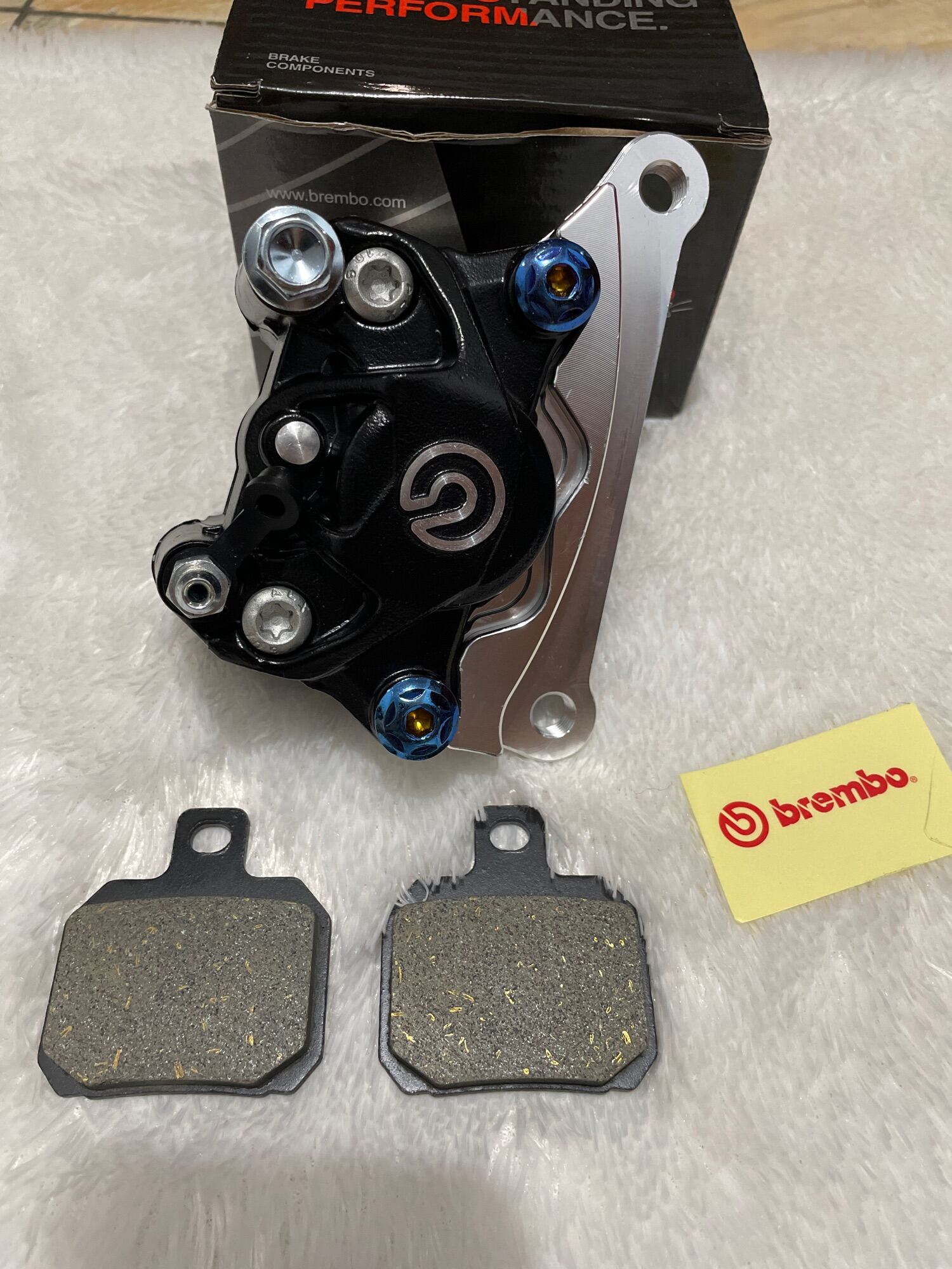 paketan kaliper brembo 2p+breket pnp buat nmax belakang disc standar | Lazada Indonesia