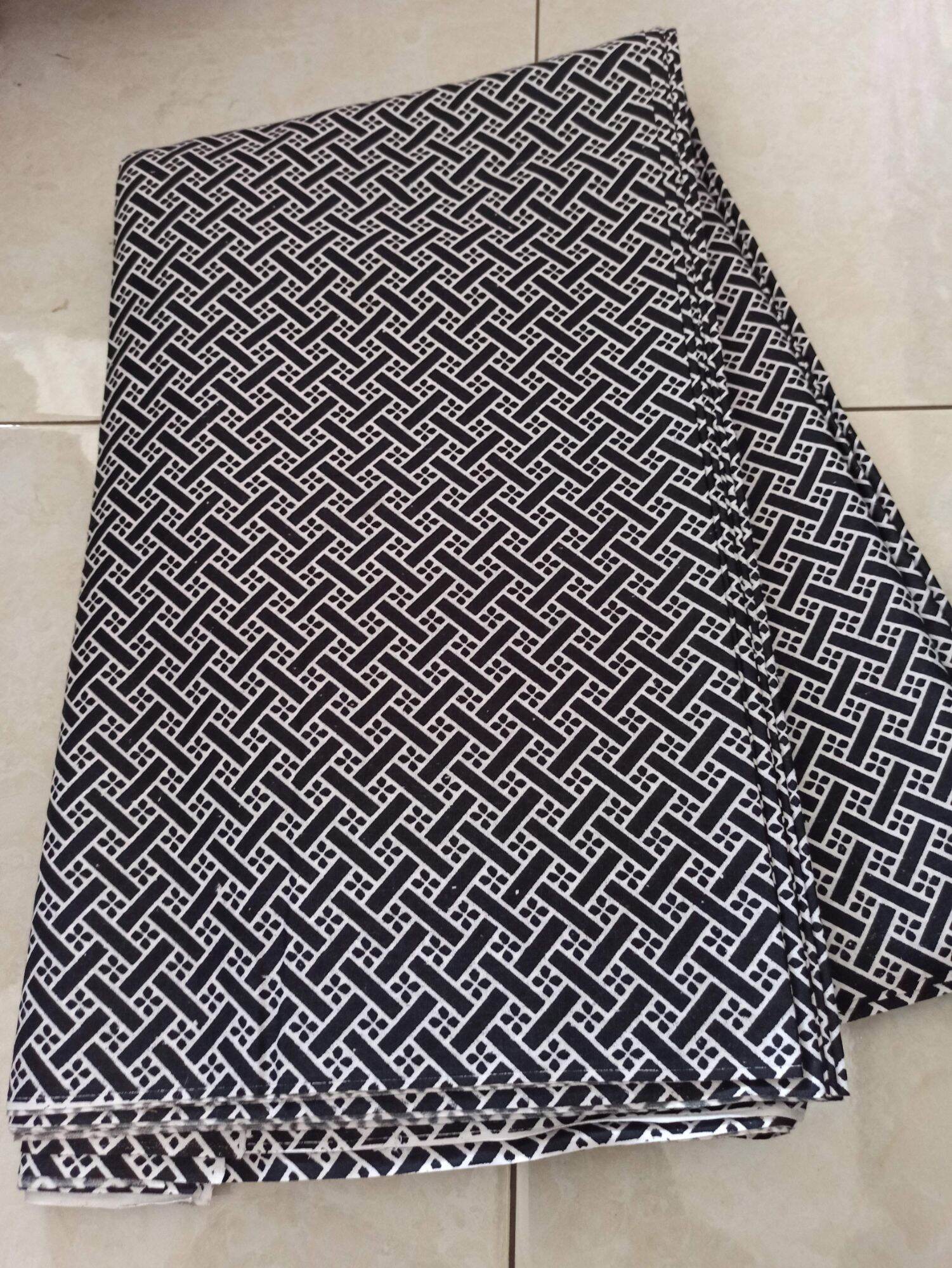 prsd kain batik hitam putih motif batik bintang dasar batik putih ...