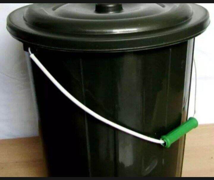 EMBER HITAM TUTUP UKURAN 25 LITER GAGANG BESI /EMBER HITAM TUTUP MURAH ...